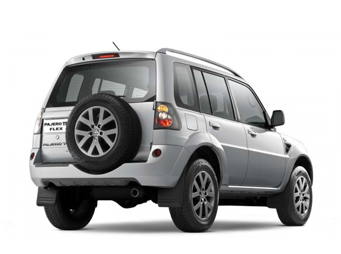 Mitsubishi Pajero-tr4 2015: Preço, Versões e Ficha Técnica | Webmotors