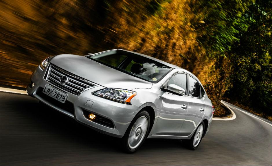 Sentra 2016 traz versão focada no requinte