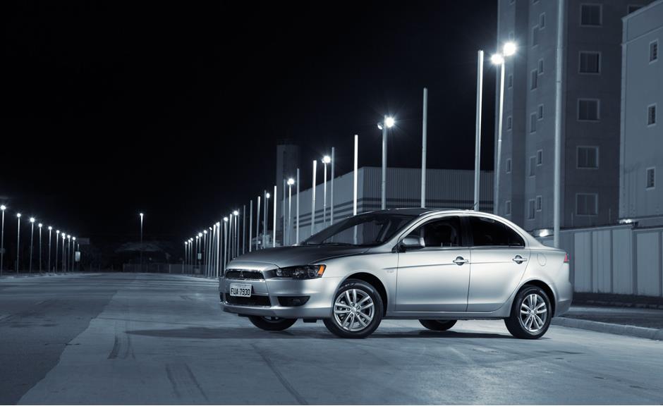 Mitsubishi Lancer HLE é voltado para o conforto