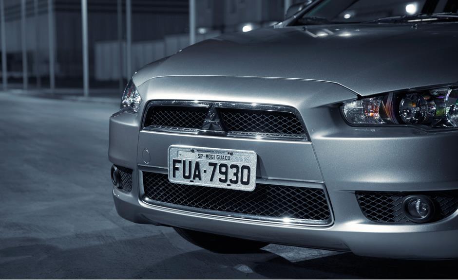 Mitsubishi Lancer HLE é voltado para o conforto