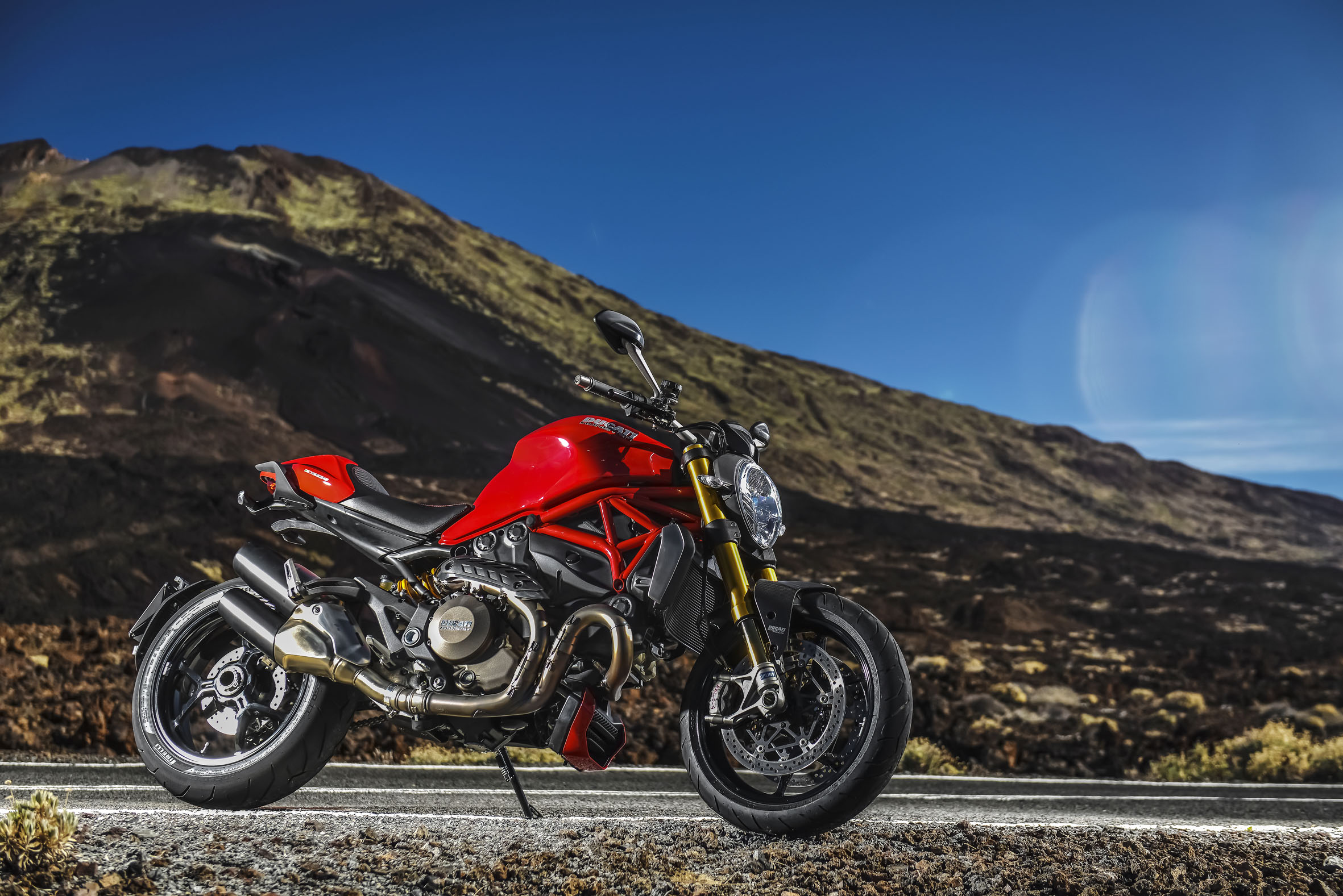 Ducati Monster 1200S leva prêmio de design