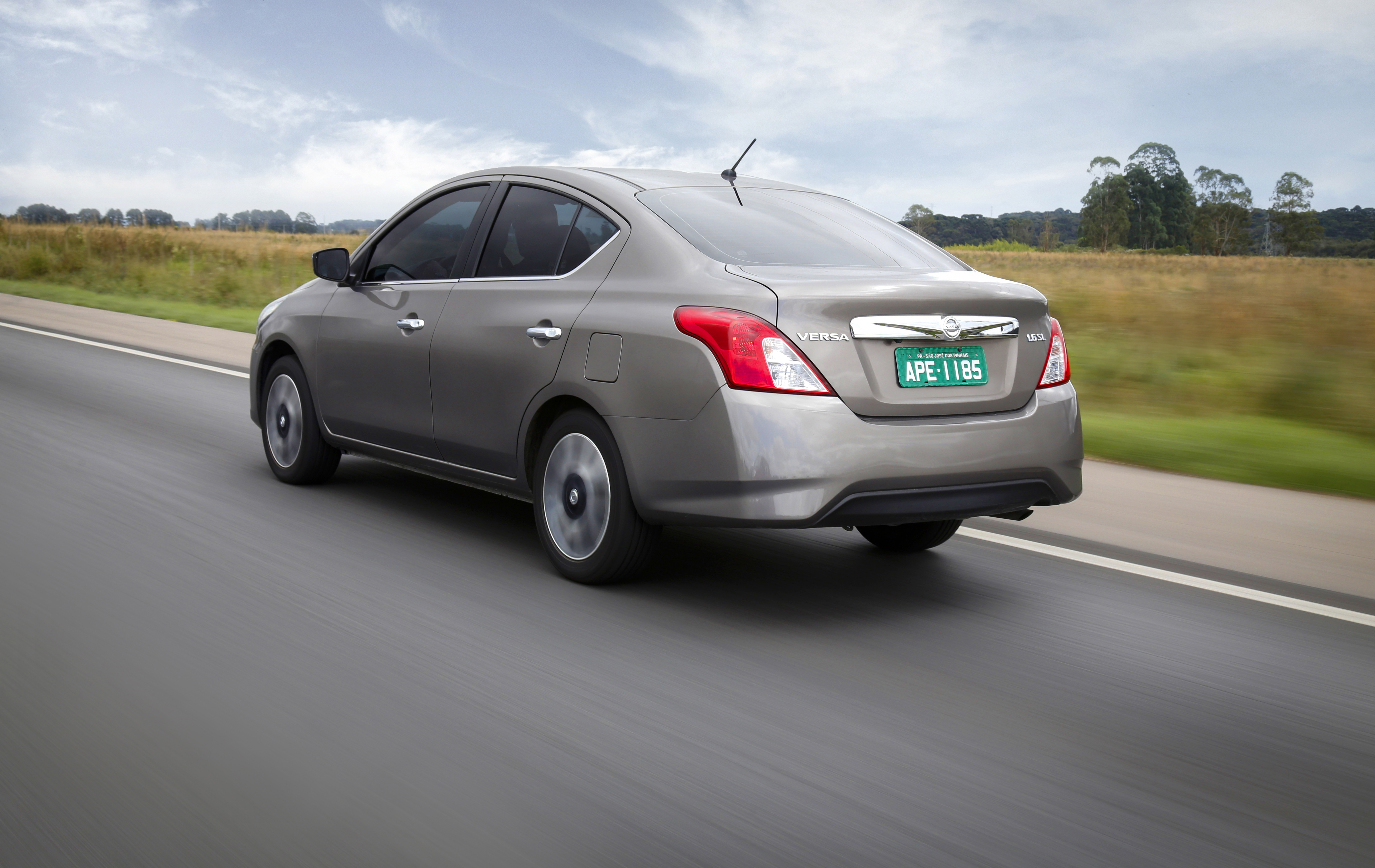 Aceleramos o Nissan Versa 1.6 automático CVT