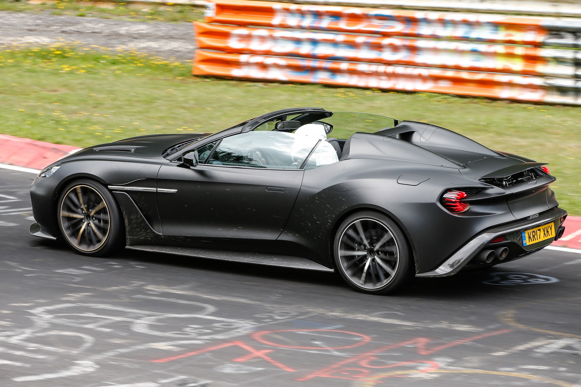 Vanquish Zagato Speedster roda em Nurburgring