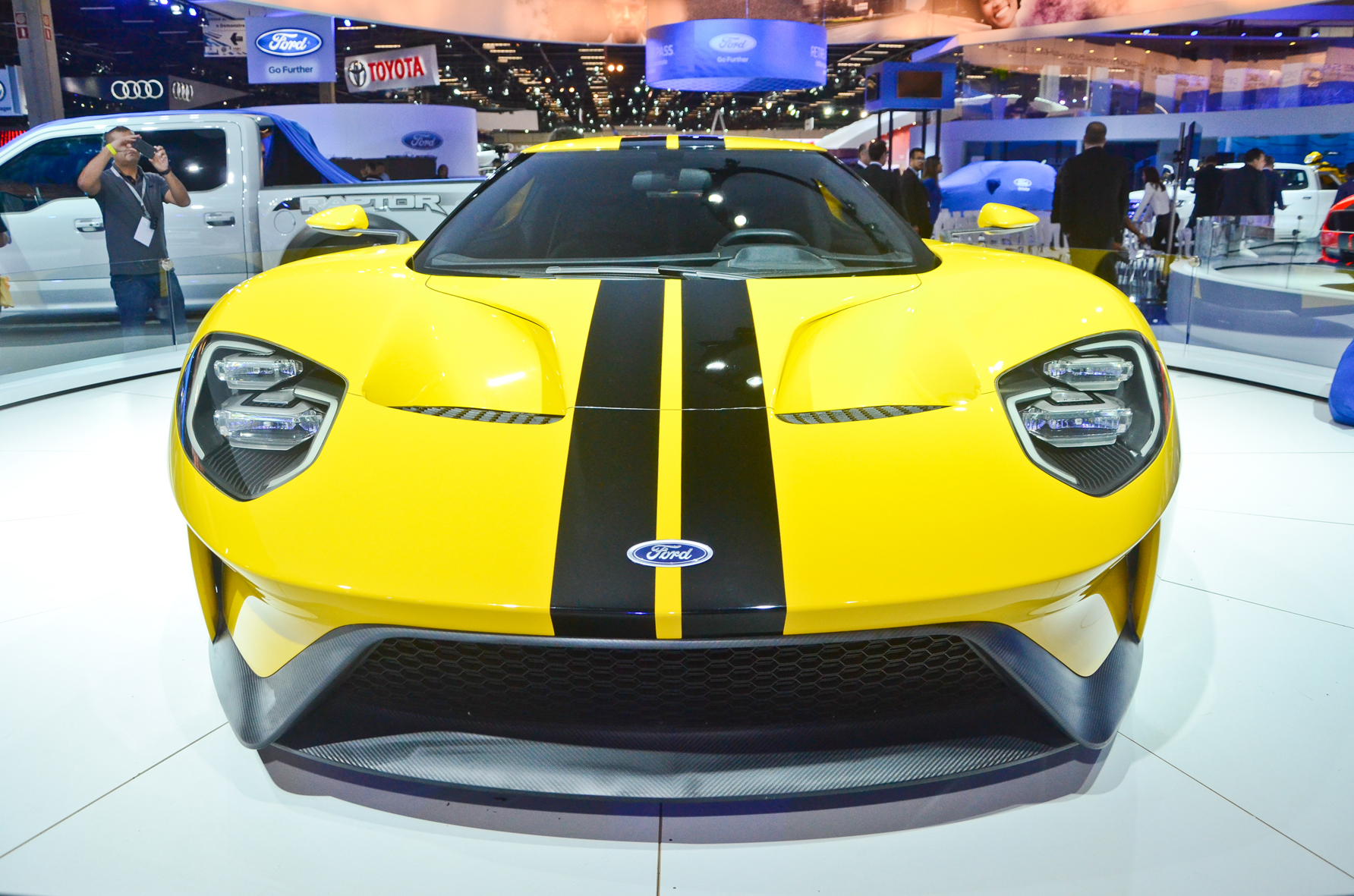 Ford GT brilha entre F150 Raptor e Mustang GT350 R