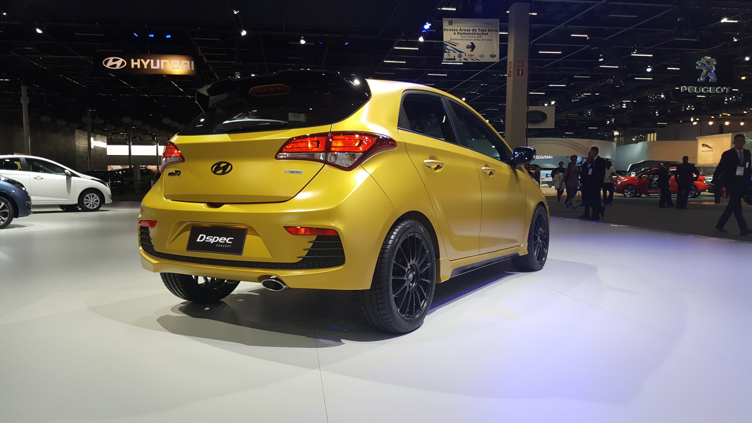 Cinco hatches customizados no Salão de São Paulo