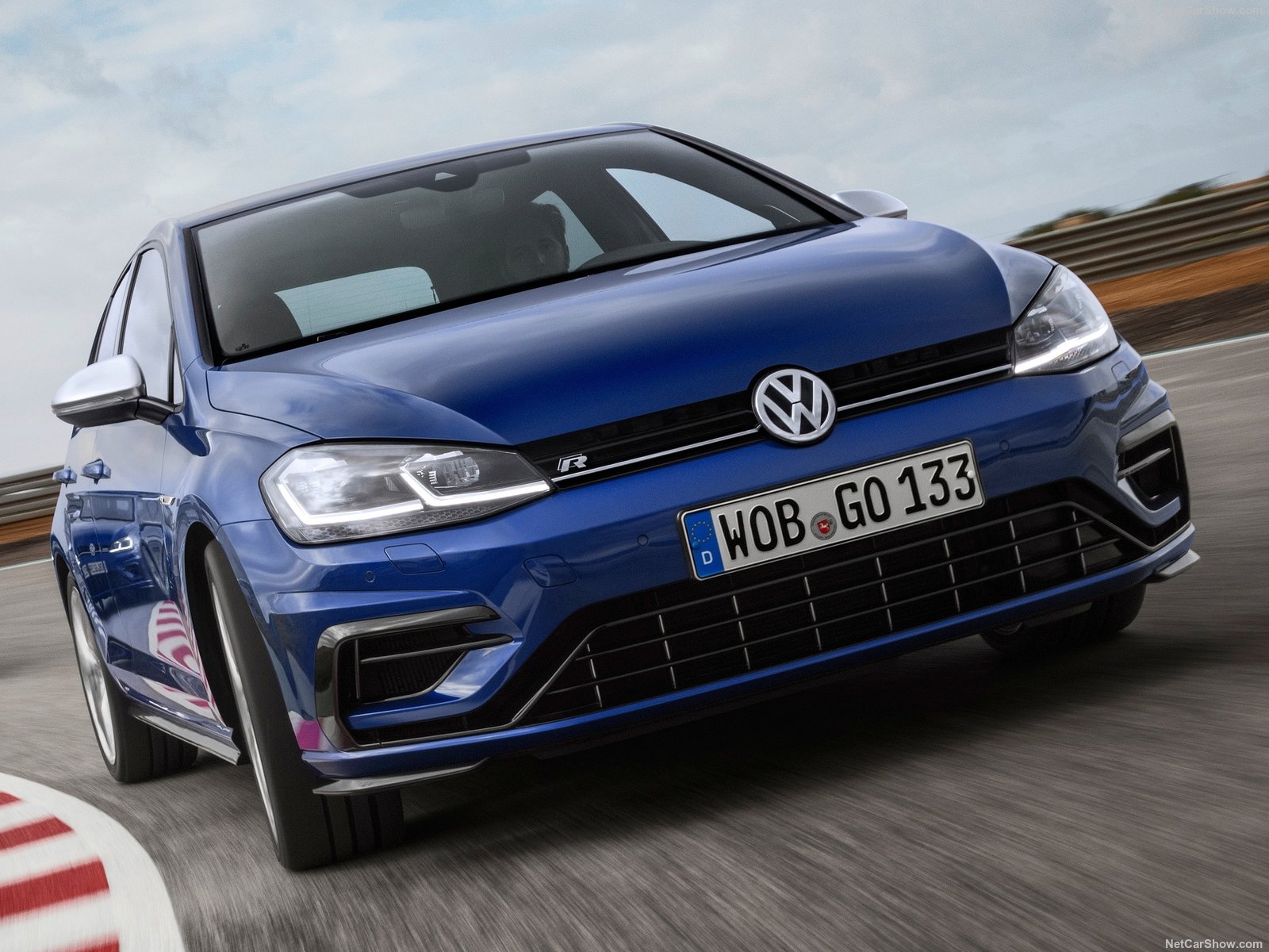 Golf R ganha Performance Pack para ser mais insano