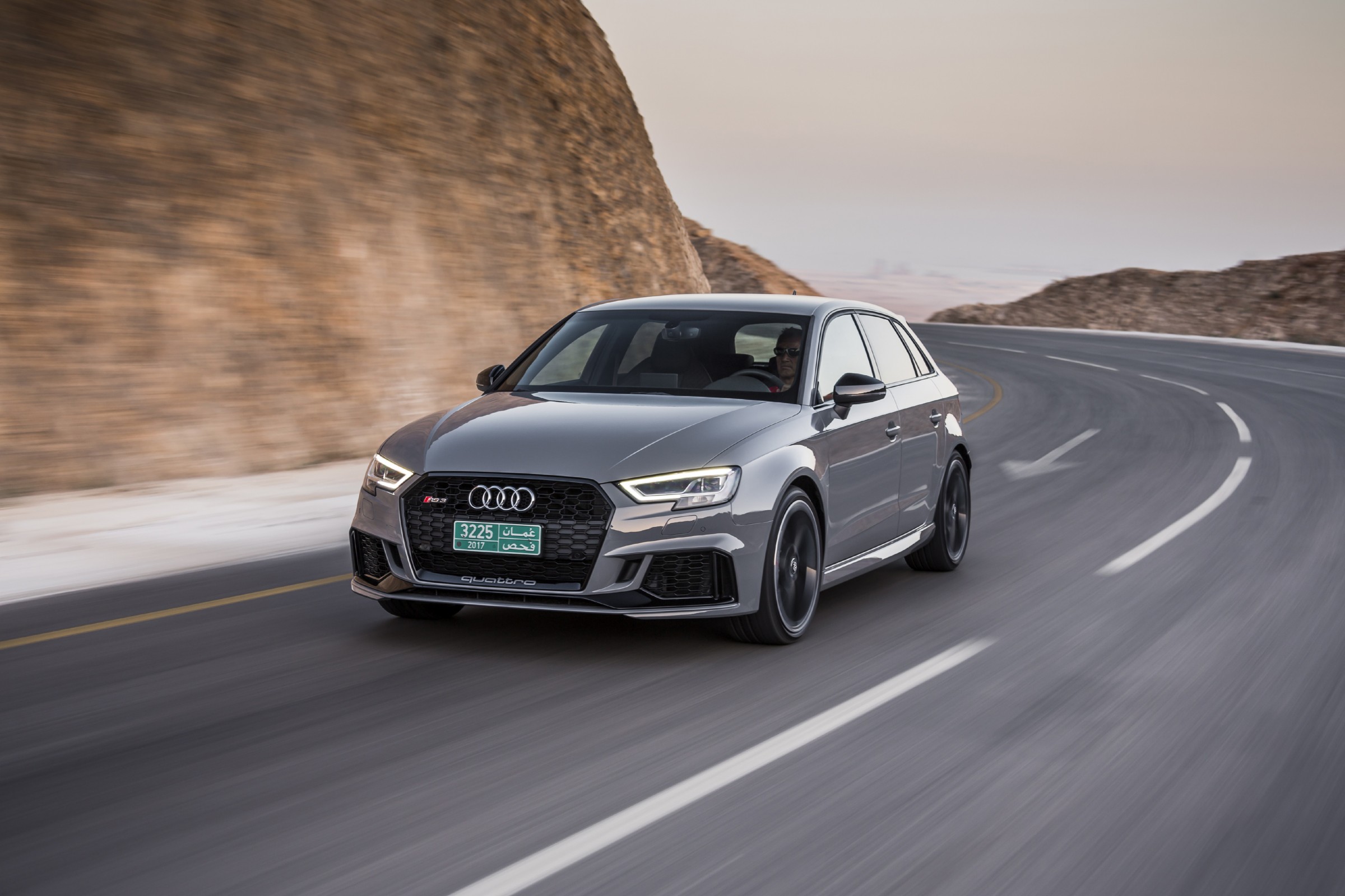 Novo Audi RS3 chega com 400 cv por R$ 330 mil