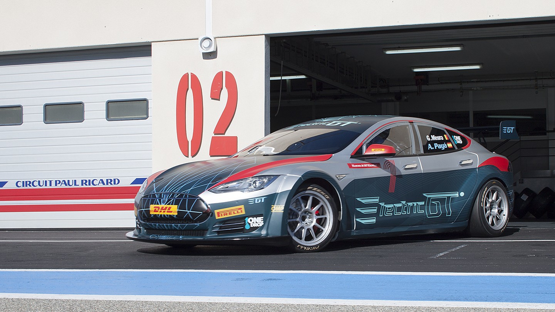 Tesla De Corrida Faz De 0 A 100 Km h Em 2 1 S Tesla De Corrida Faz De 0 A 100 Km h Em 2 1 S