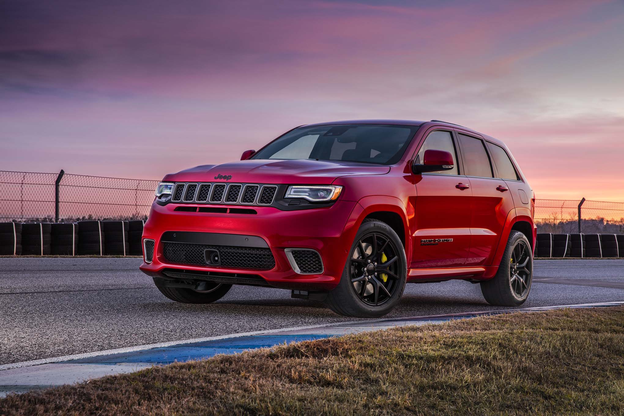 Jeep revela detalhes do Grand Cherokee Trackhawk