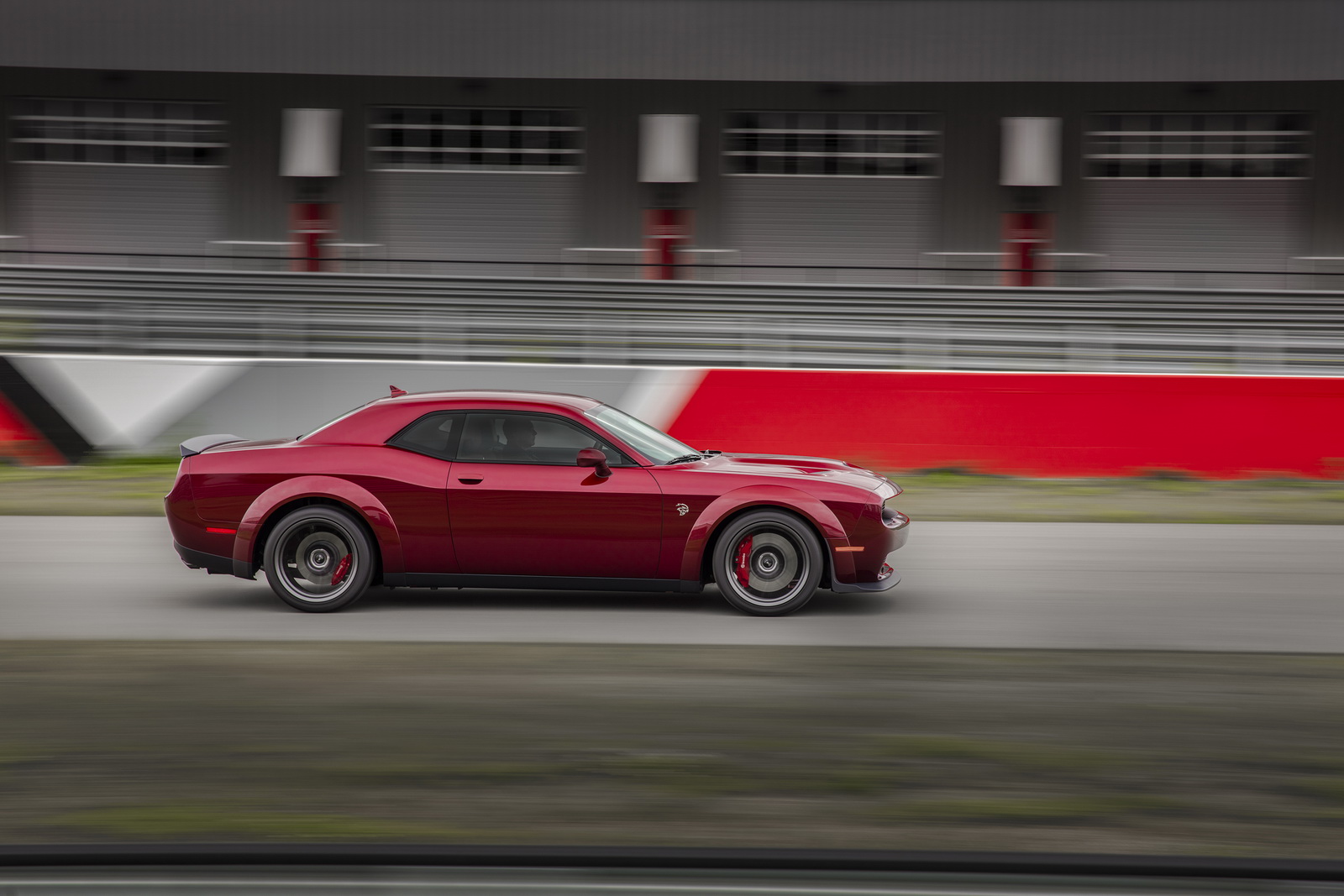 Challenger Hellcat ganha mesmo visual do Demon