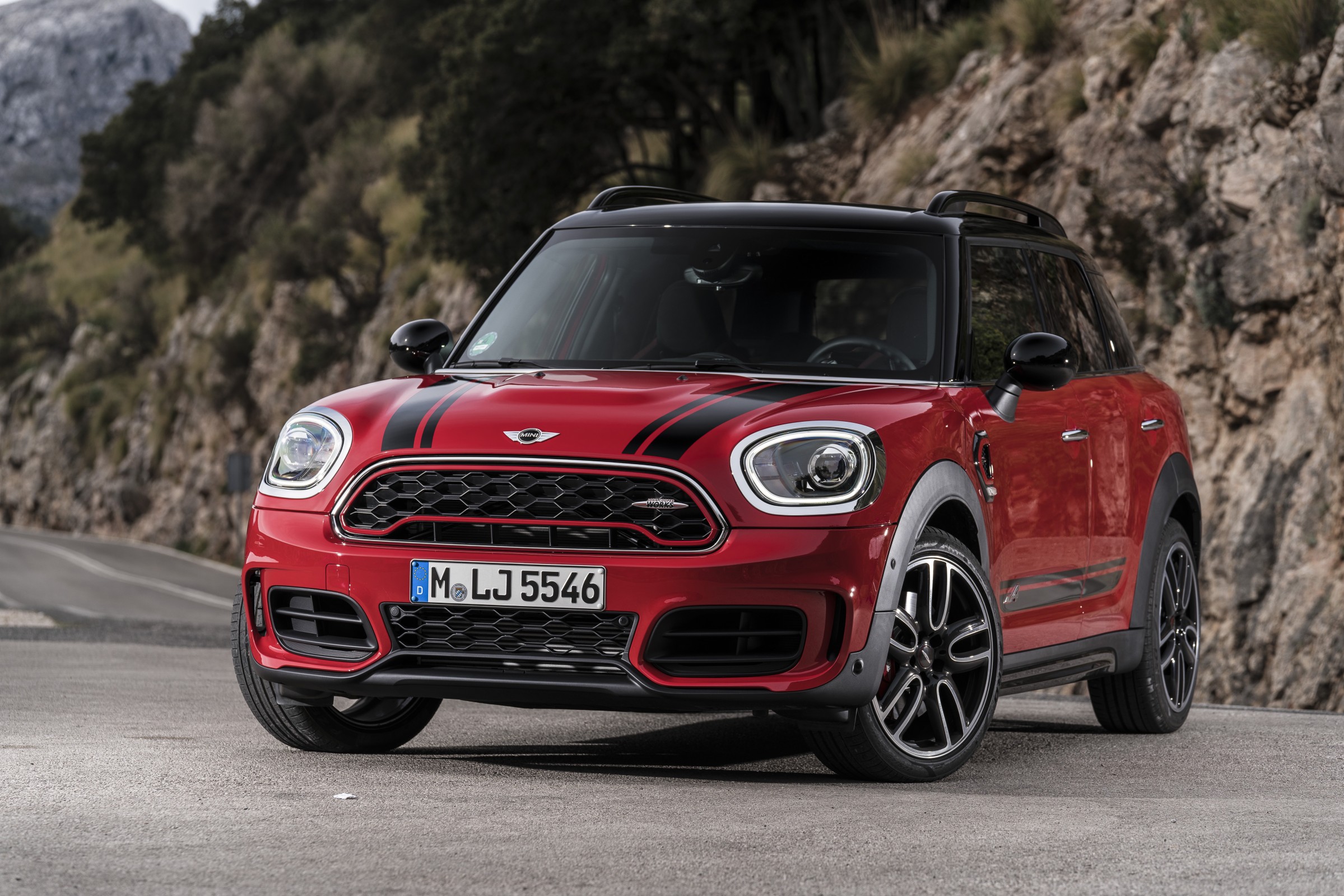 Mini Countryman JCW chega ao Brasil por R$ 213.950