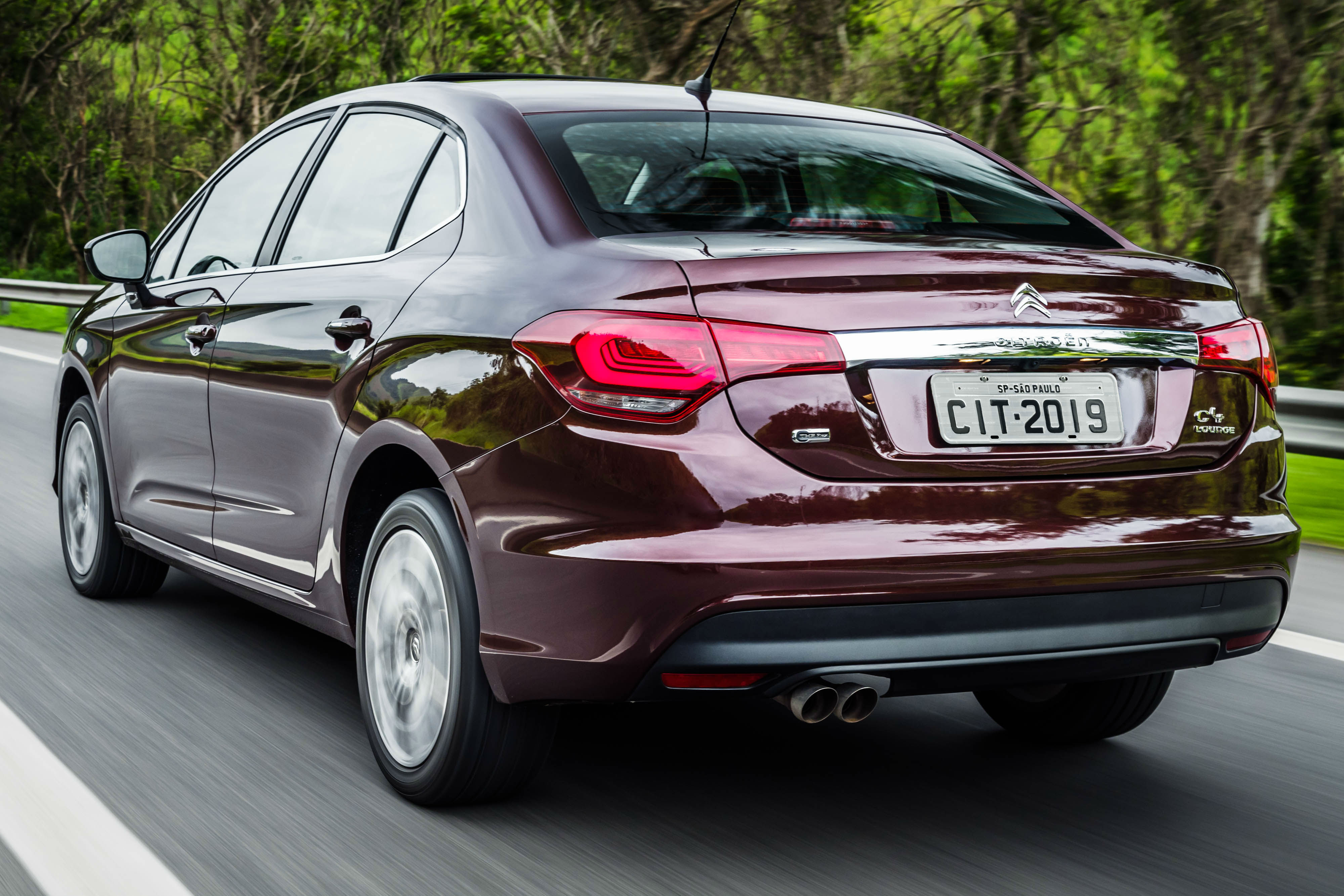 E se fosse chamado de 'Toyota' C4 Lounge?