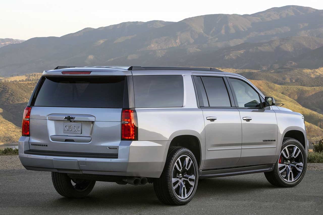 Chevrolet Suburban ganha V8 e câmbio AT10 nos EUA