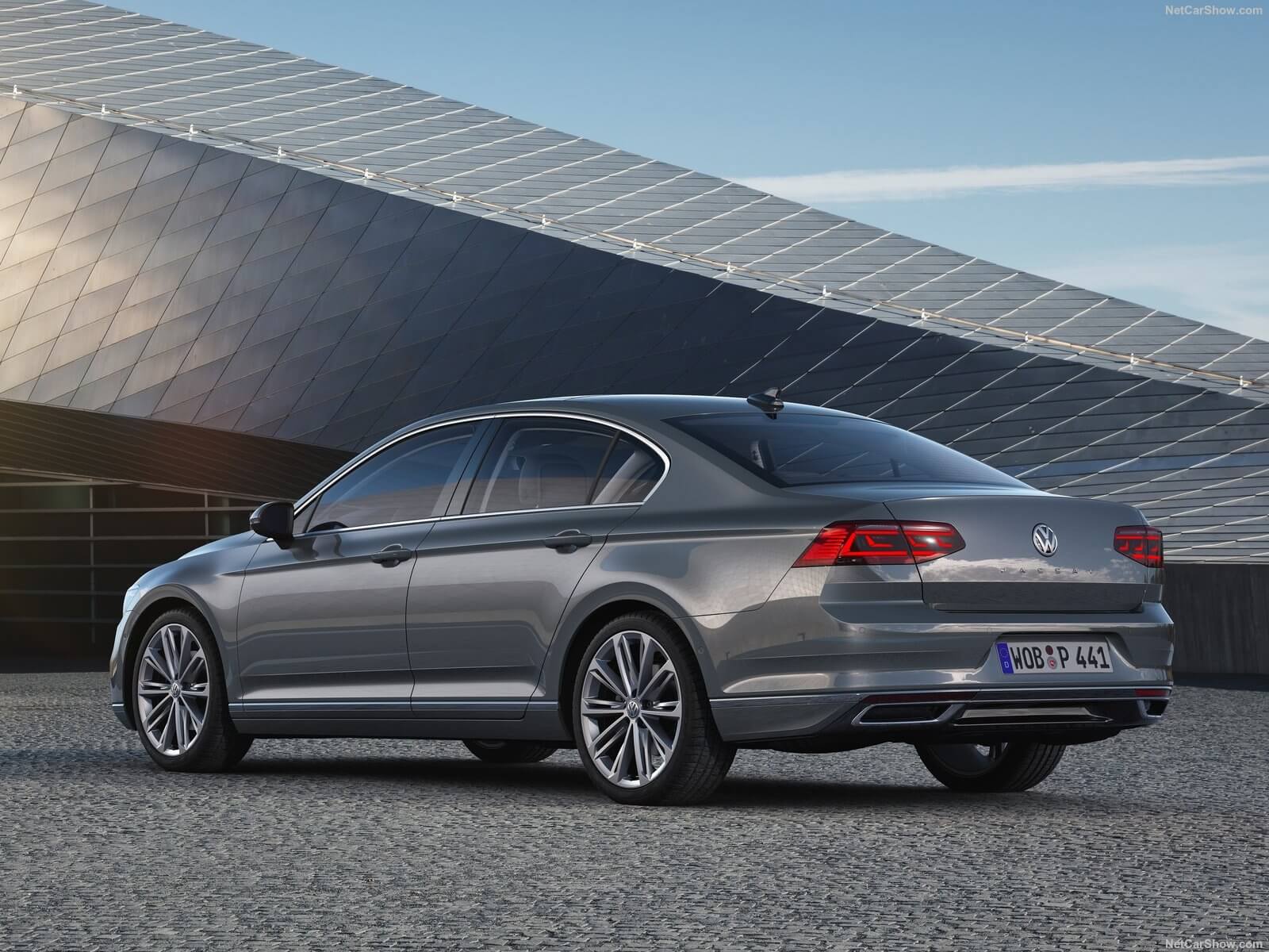 Volkswagen apresenta novo Passat; sedã será apresentado em Genebra