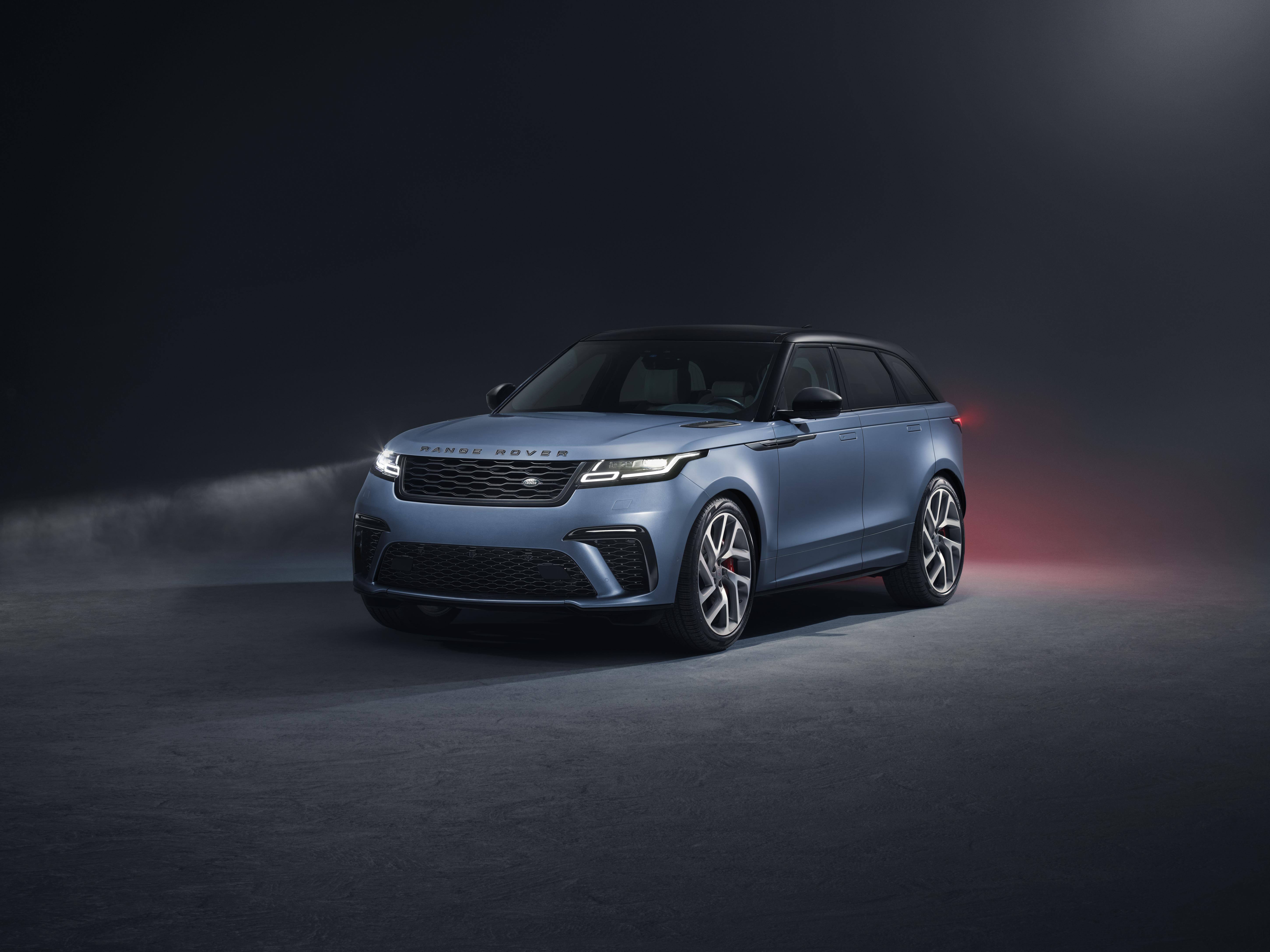 Range Rover Velar ganha versão V8 com nome gigante