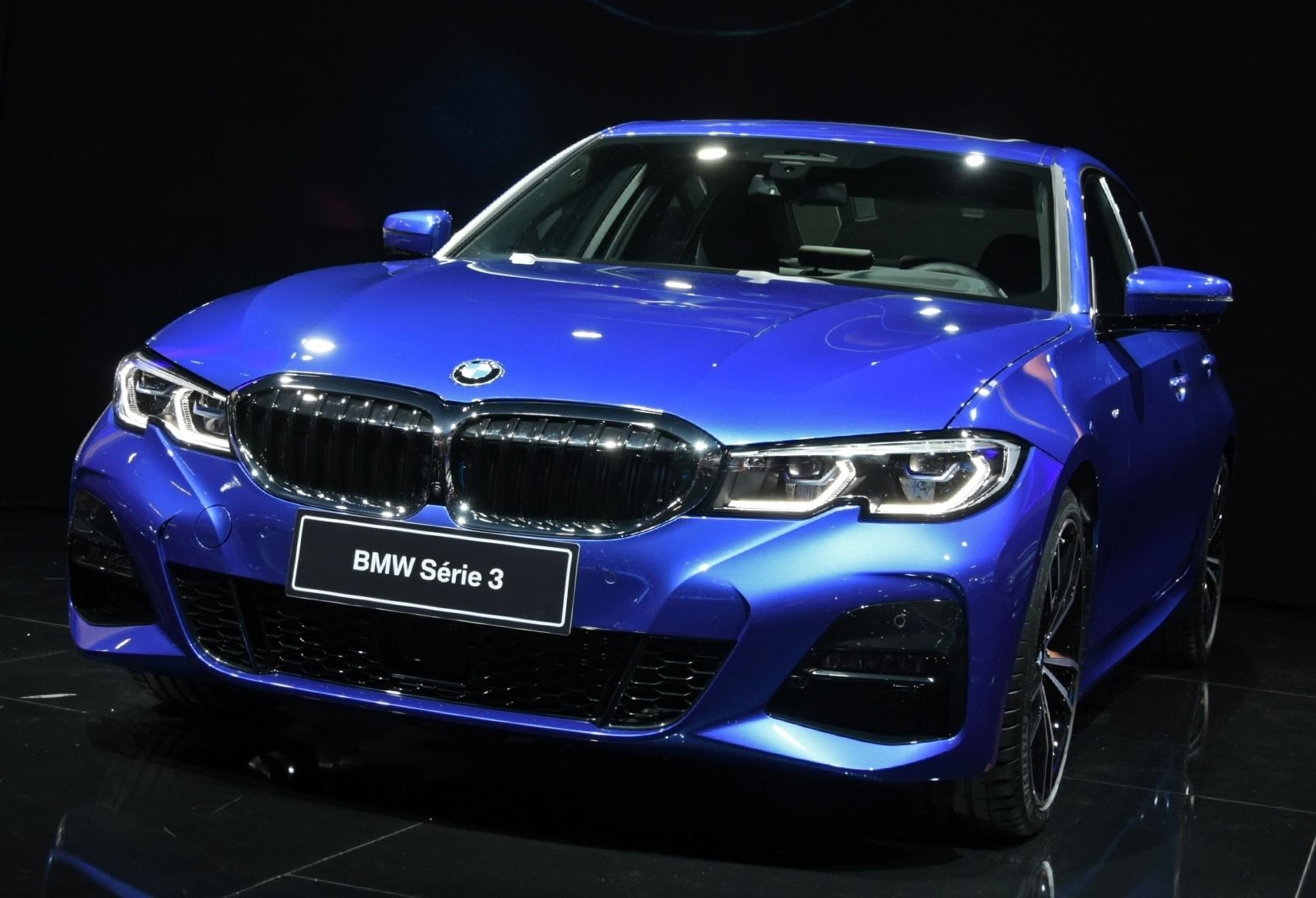 Novembro azul: cinco carros com belos tons de azul