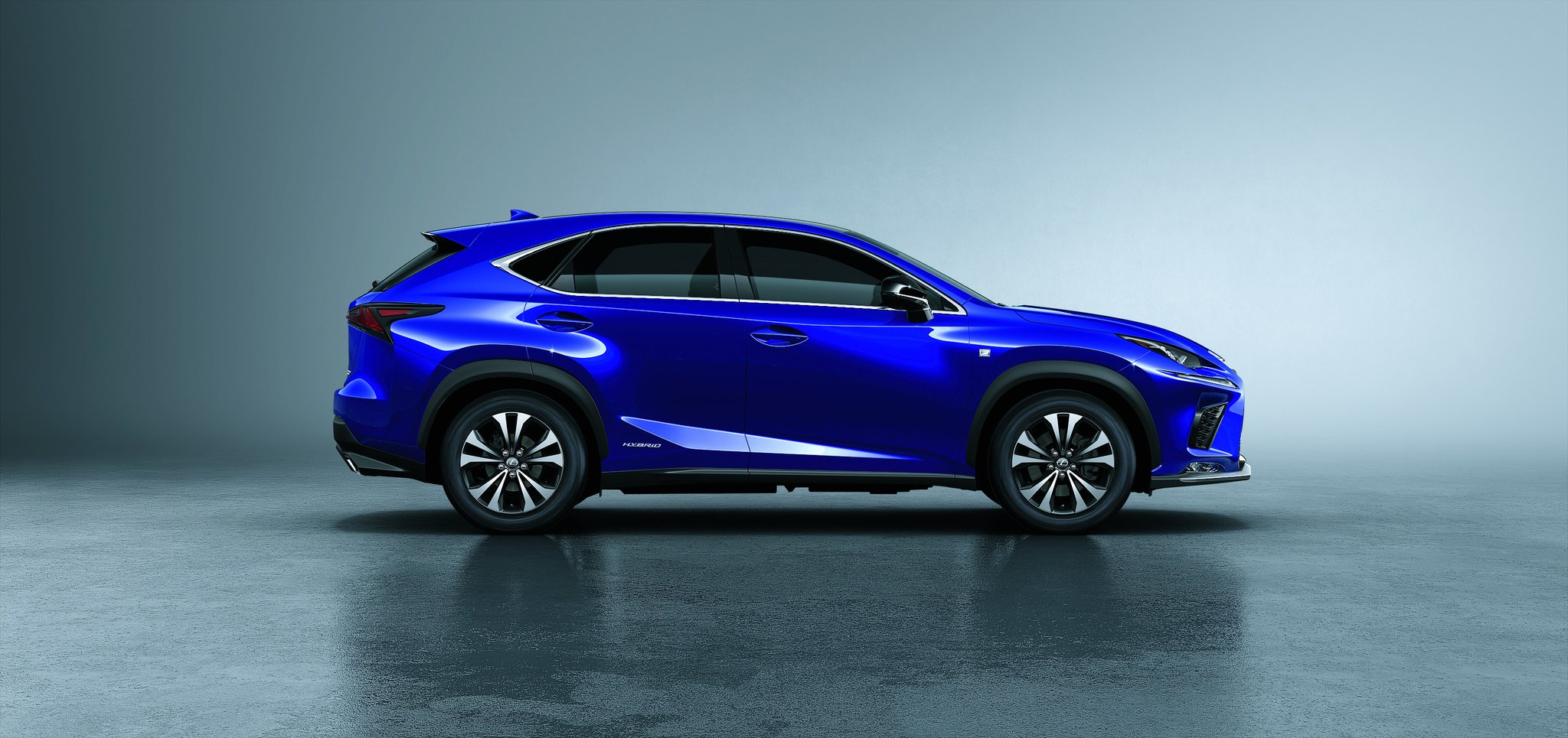 Lexus NX 300h está mais autônomo na linha 2020
