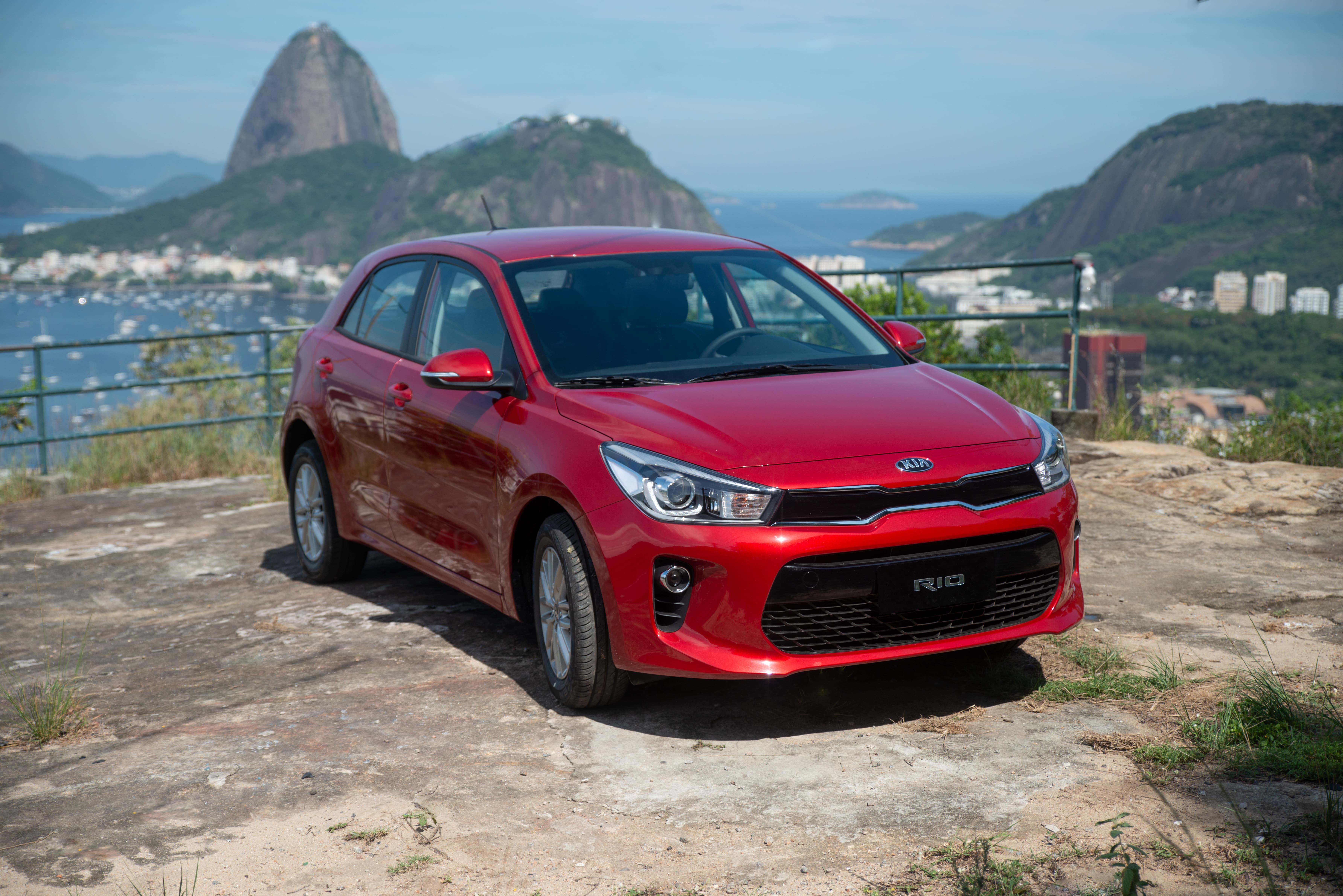 Kia Rio passa a ser vendido em versão única