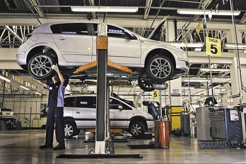 Vale a pena levar o carro à concessionária após a garantia?