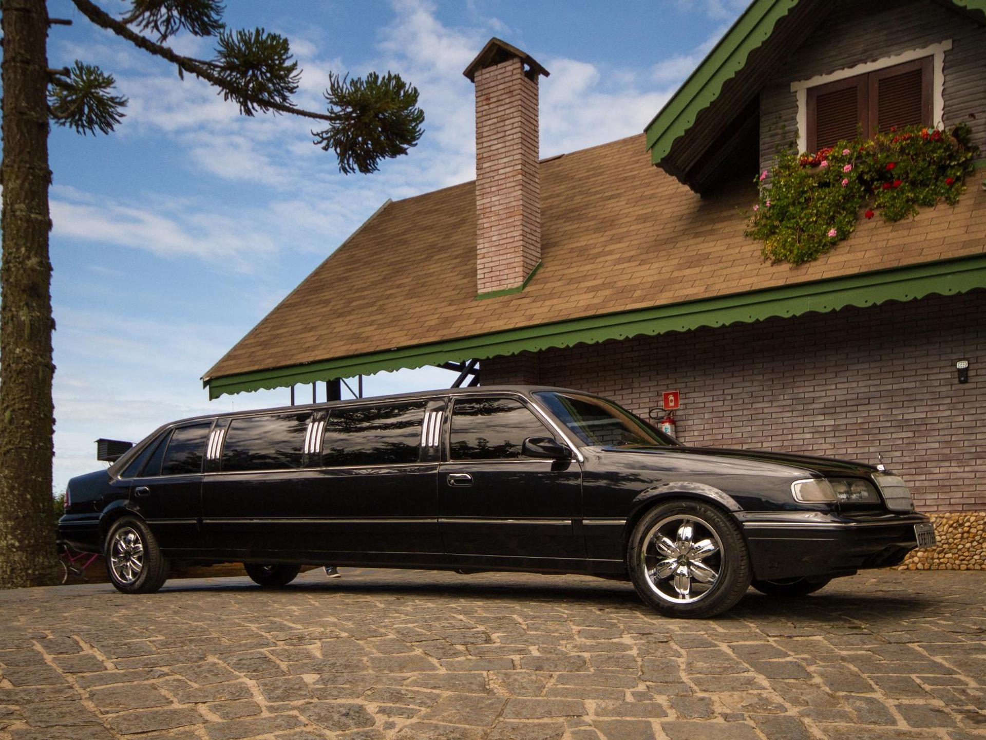 Achei na Webmotors: Daewoo limusine