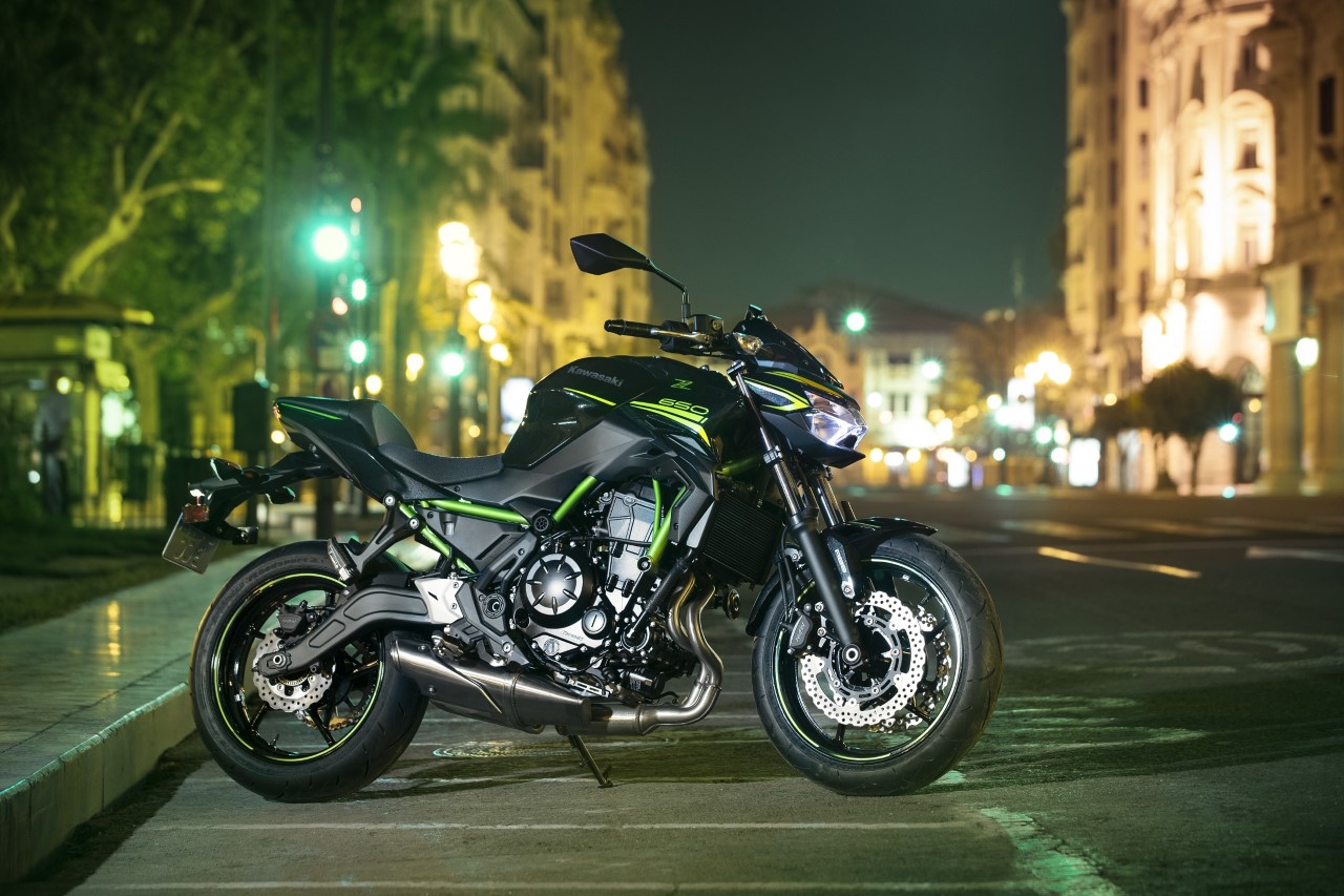 Kawasaki apresenta Ninja 650 e Z650 2021