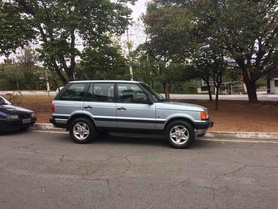 Cinco carros com motor V8 por menos de R$ 50 mil