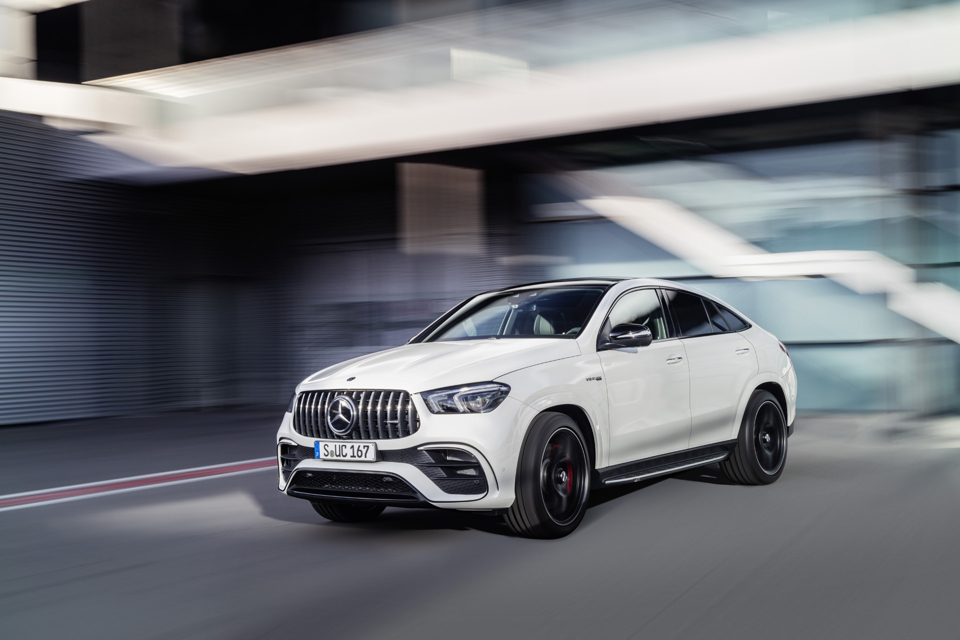 Mercedes-AMG GLE 63S Coupé chega por R$ 1,2 milhão