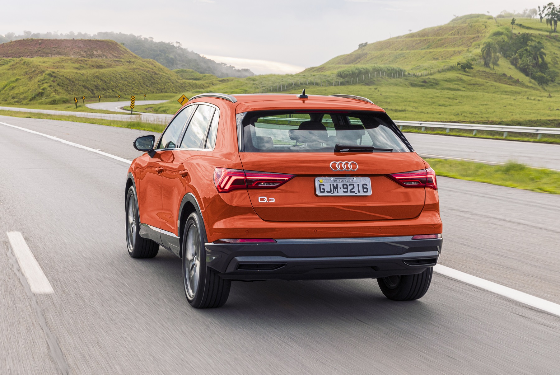 Audi Q3 x BMW X1: SUVs premium de entrada