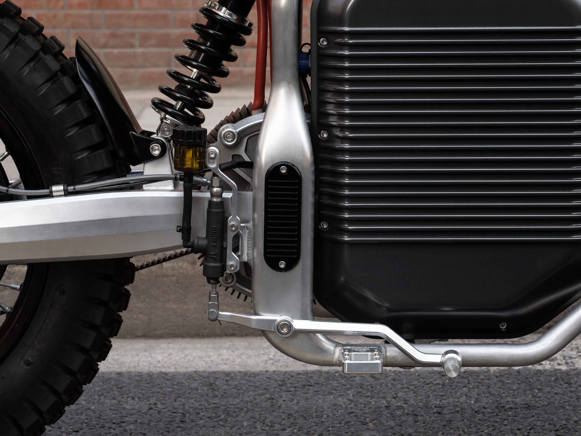 Conheça a primeira Scrambler elétrica do mundo