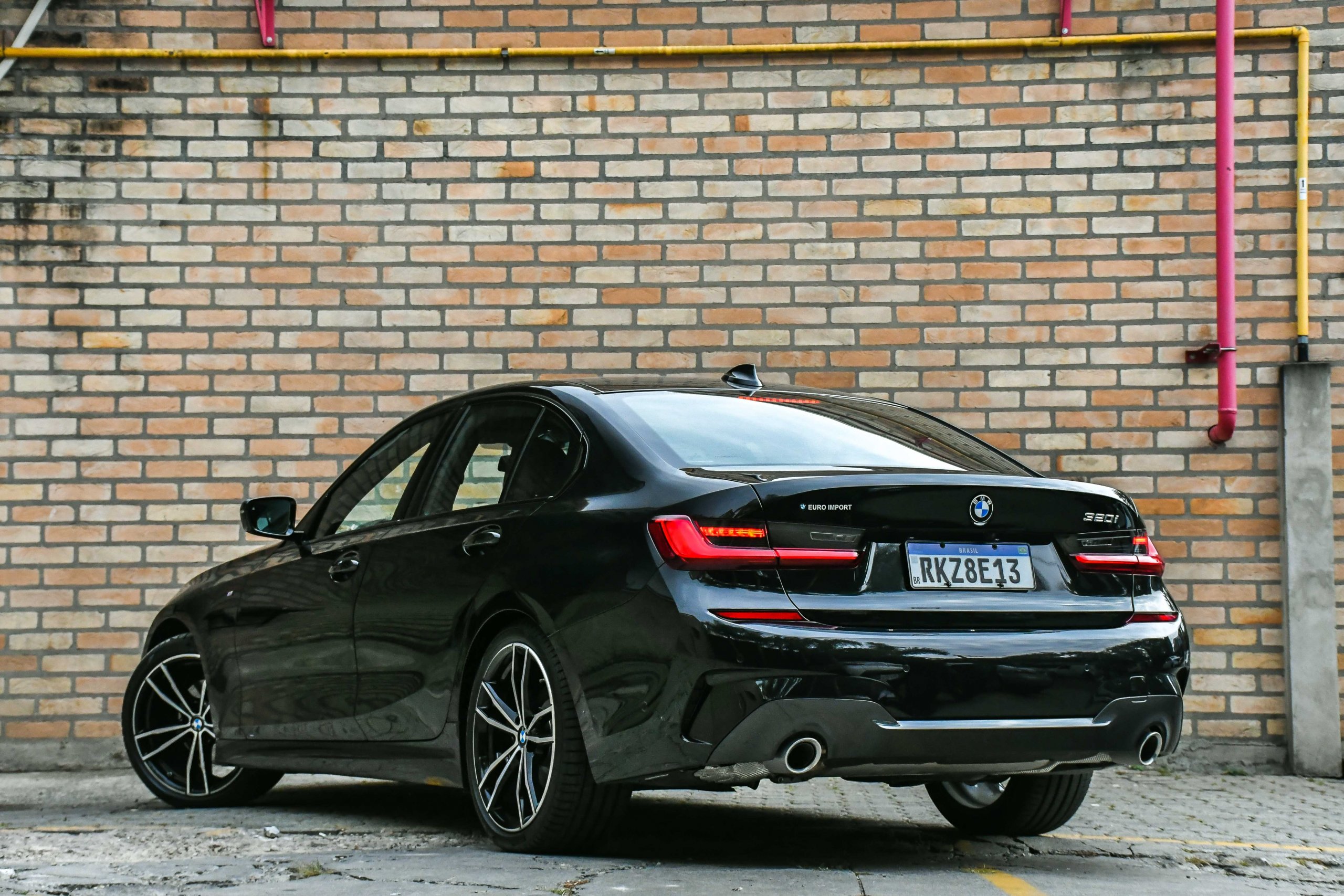 BMW 320i M Sport é prova de que Brasil produz luxo