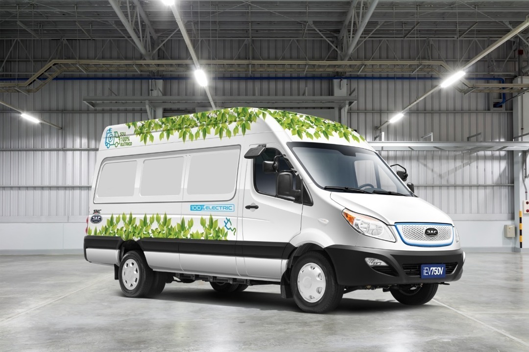 JAC lança van elétrica no Brasil