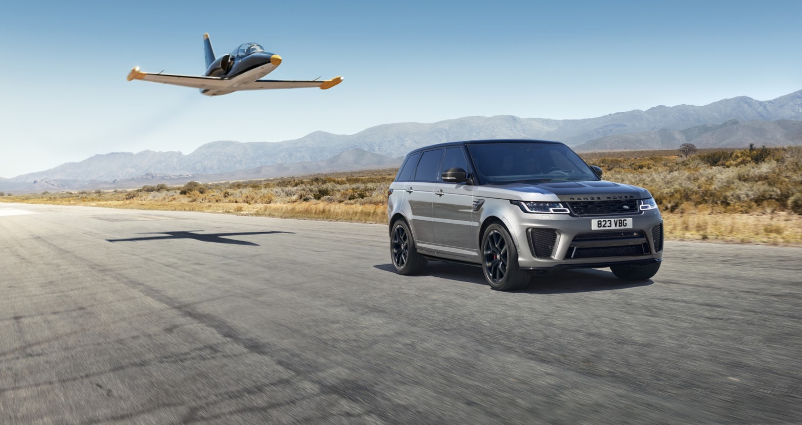 Range Rover SVR Carbon Edition chega ao Brasil
