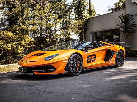 Lionel Messi Lamborghini