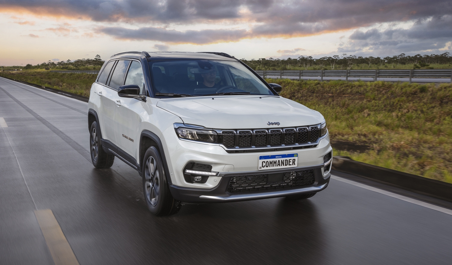 Jeep Commander aposta em tecnologia para ser líder