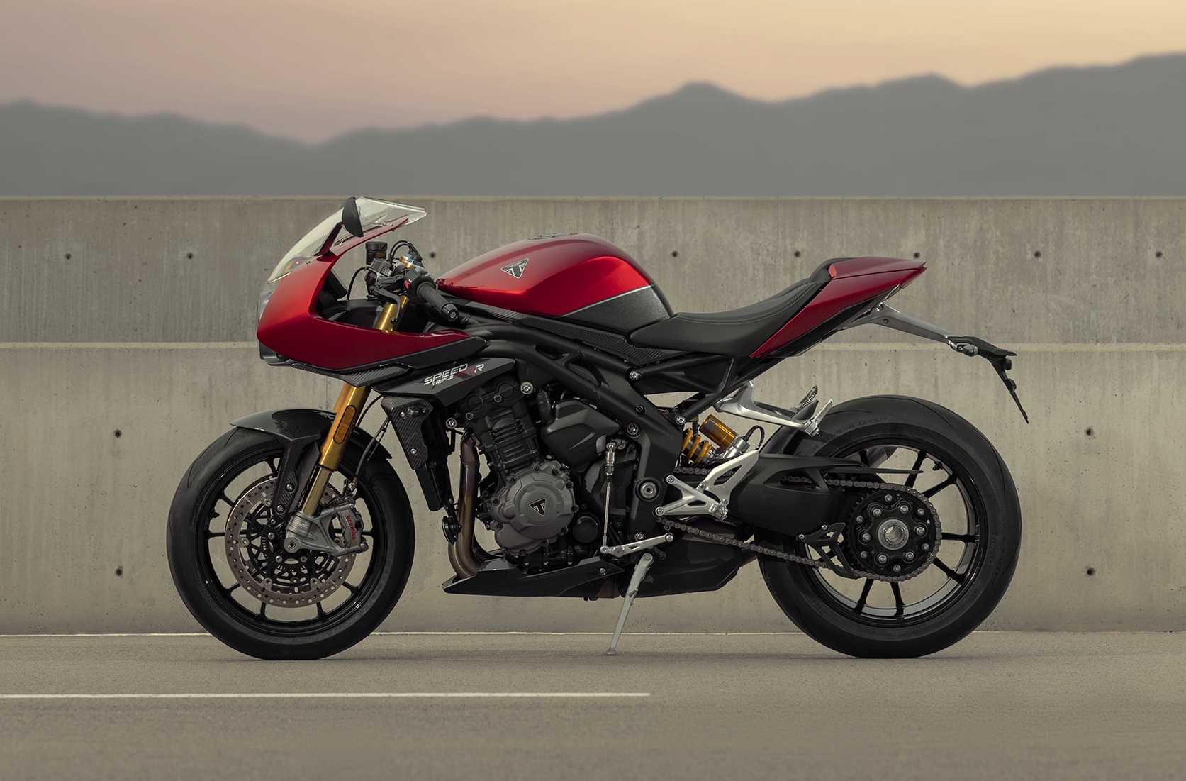 Triumph apresenta a Speed Triple 1.200 RR