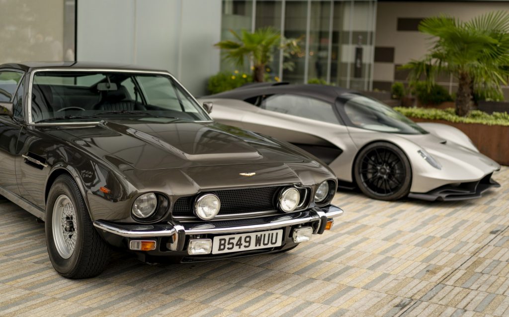 4 carros e 2 motos do novo filme do agente 007