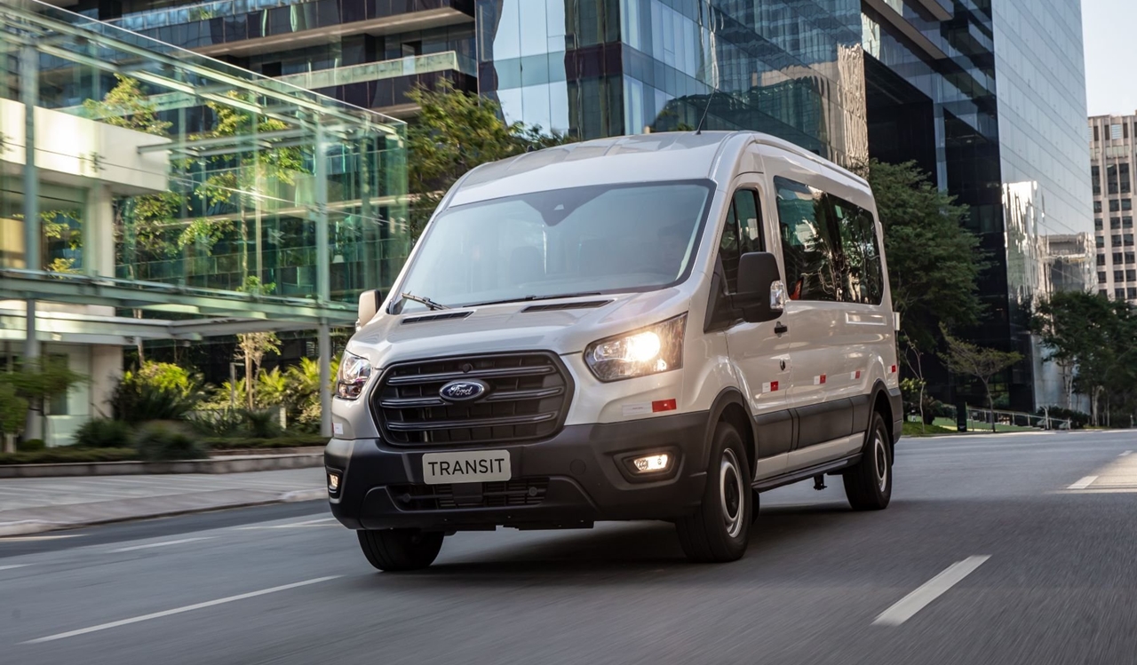 Ford Transit x MB Sprinter: qual a melhor van?