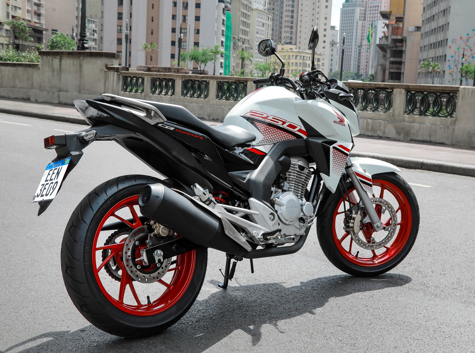 Cb 250 Twister Honda Lança A Linha 2022