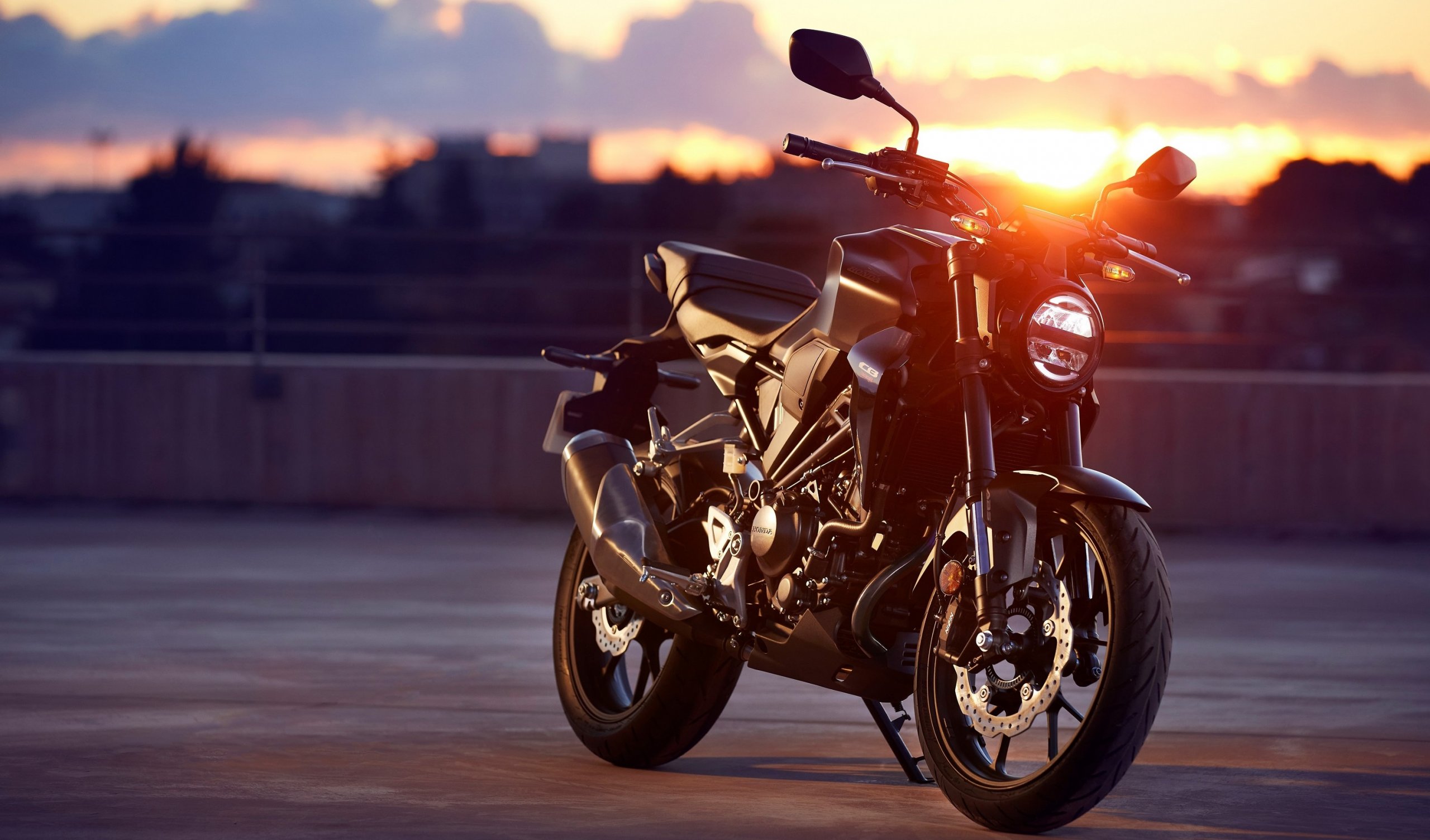 Honda CB 300R ganha linha 2022 lá fora