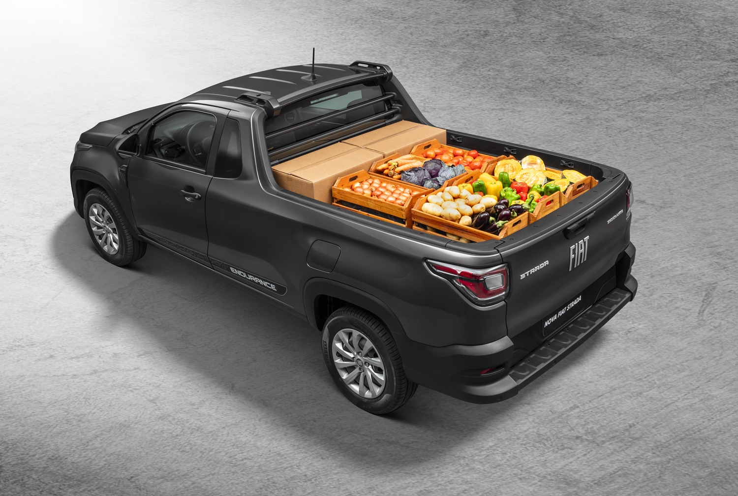 Fiat Strada Endurance Cabine Dupla e tirada de linha