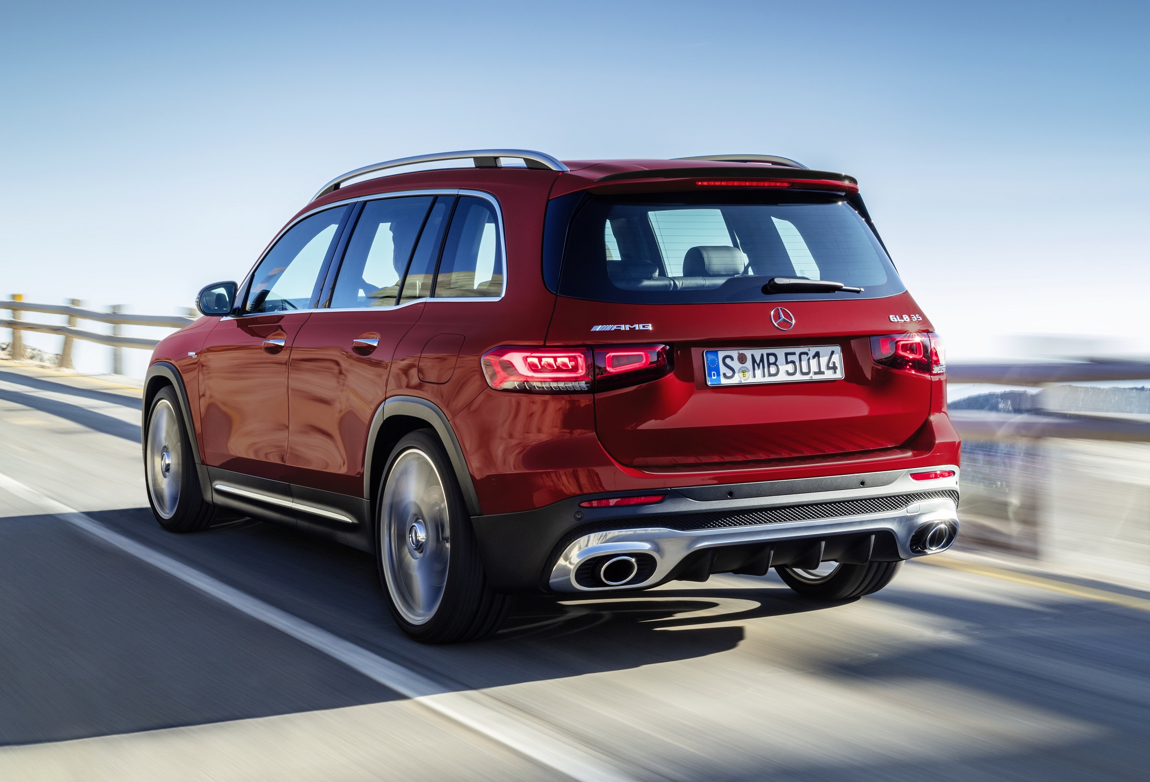 Mercedes GLA e GLB ganham versão AMG no Brasil