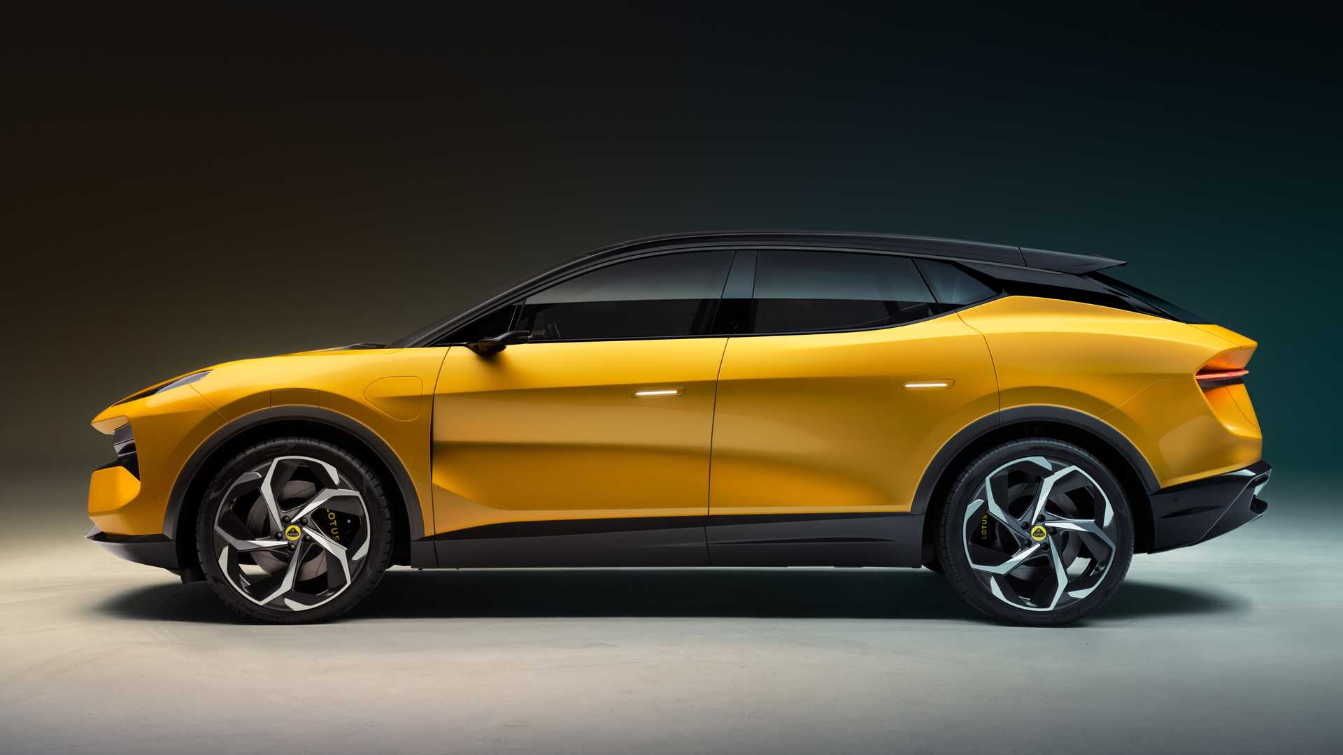 Lotus apresenta sua mais nova criação: o Eletre, um SUV elétrico