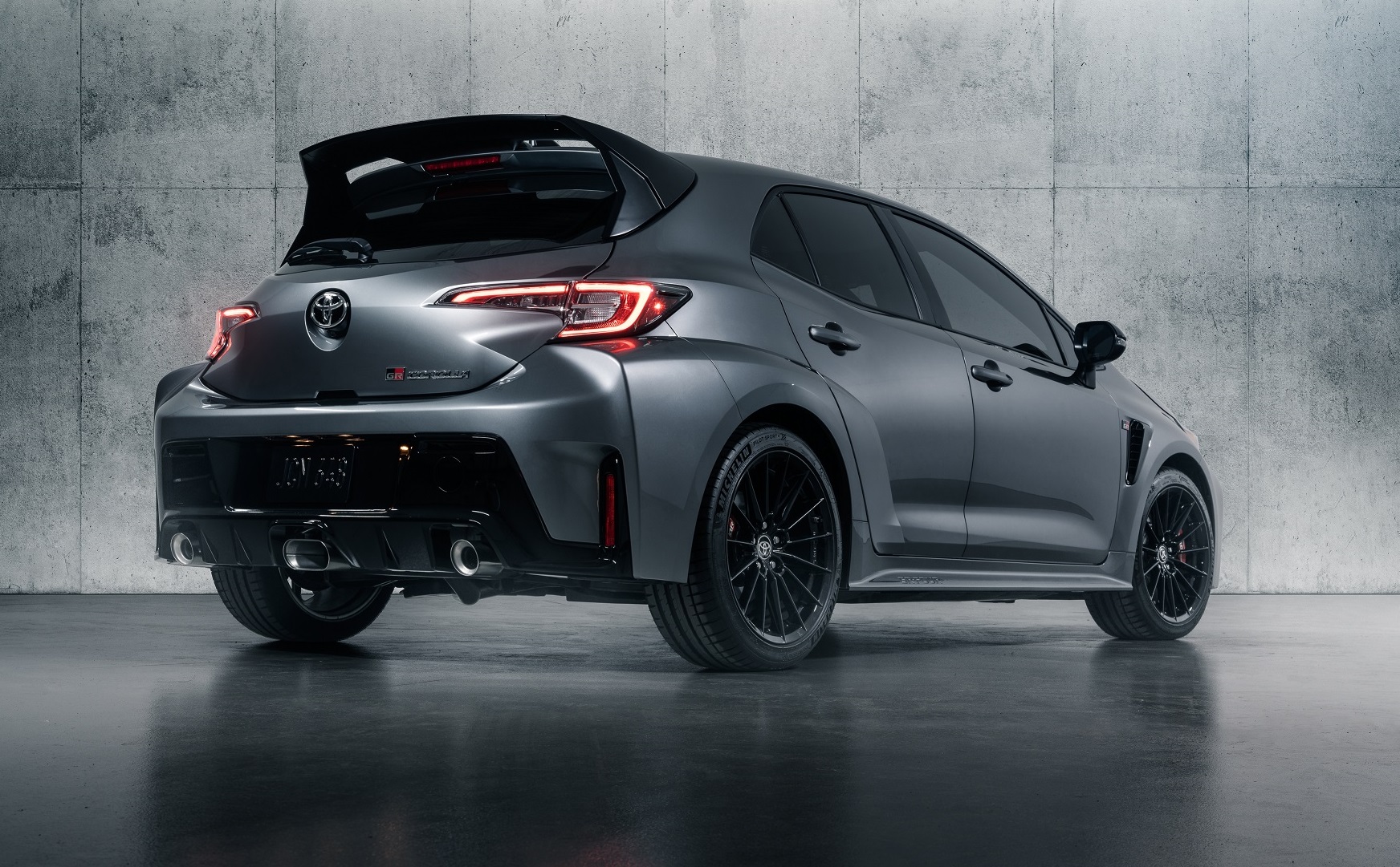 Toyota lança Corolla GR com 300 cv de potência