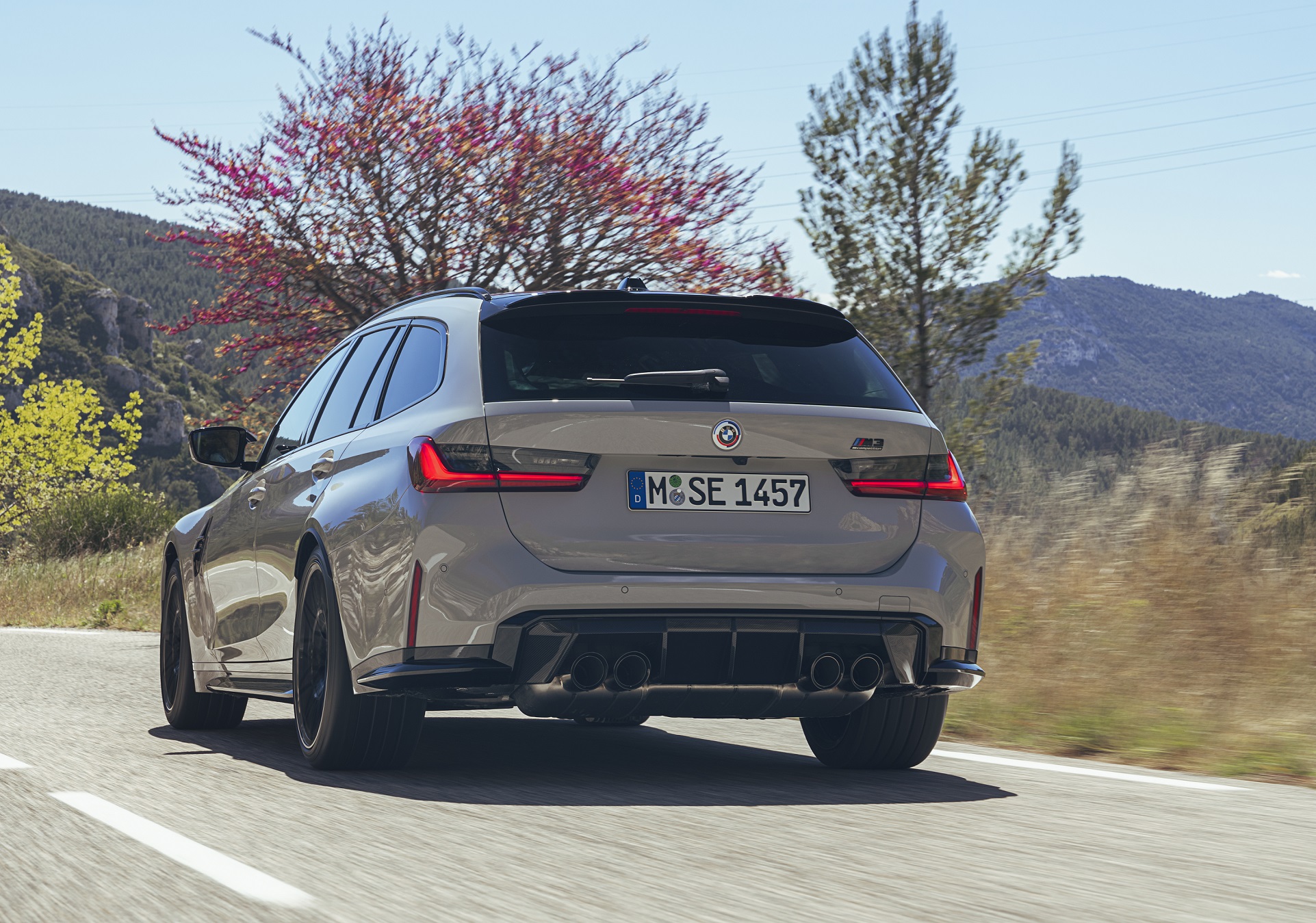 BMW apresenta o primeiro M3 versão station wagon: a M3 Touring