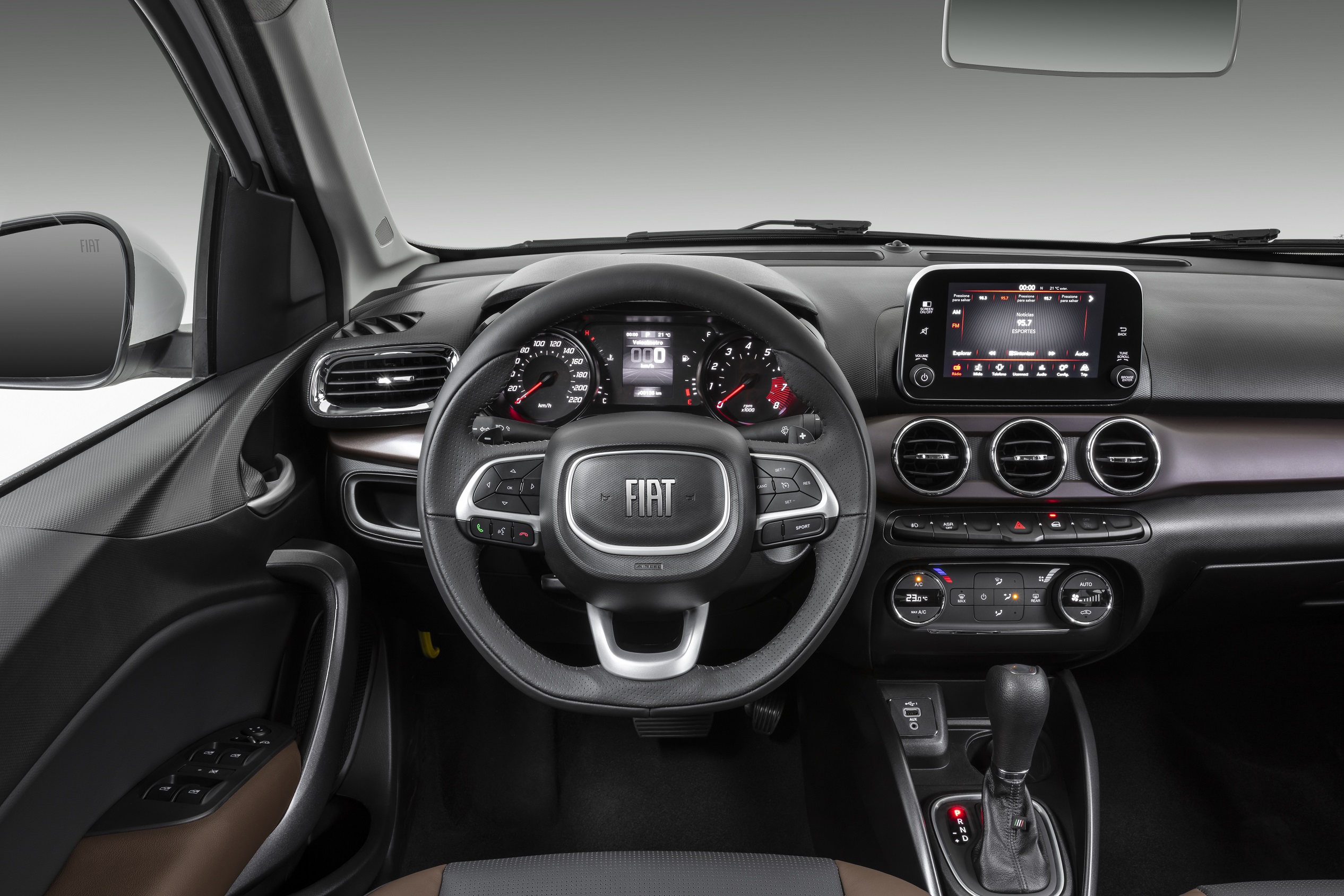 Fiat Cronos ganha câmbio CVT na linha 2023