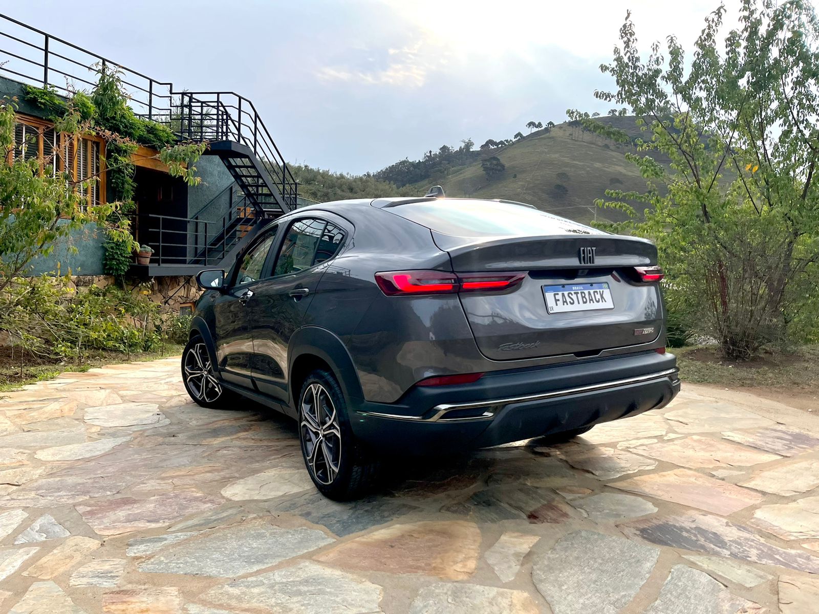 Fiat Fastback quer dominar segmento de SUVs-cupês