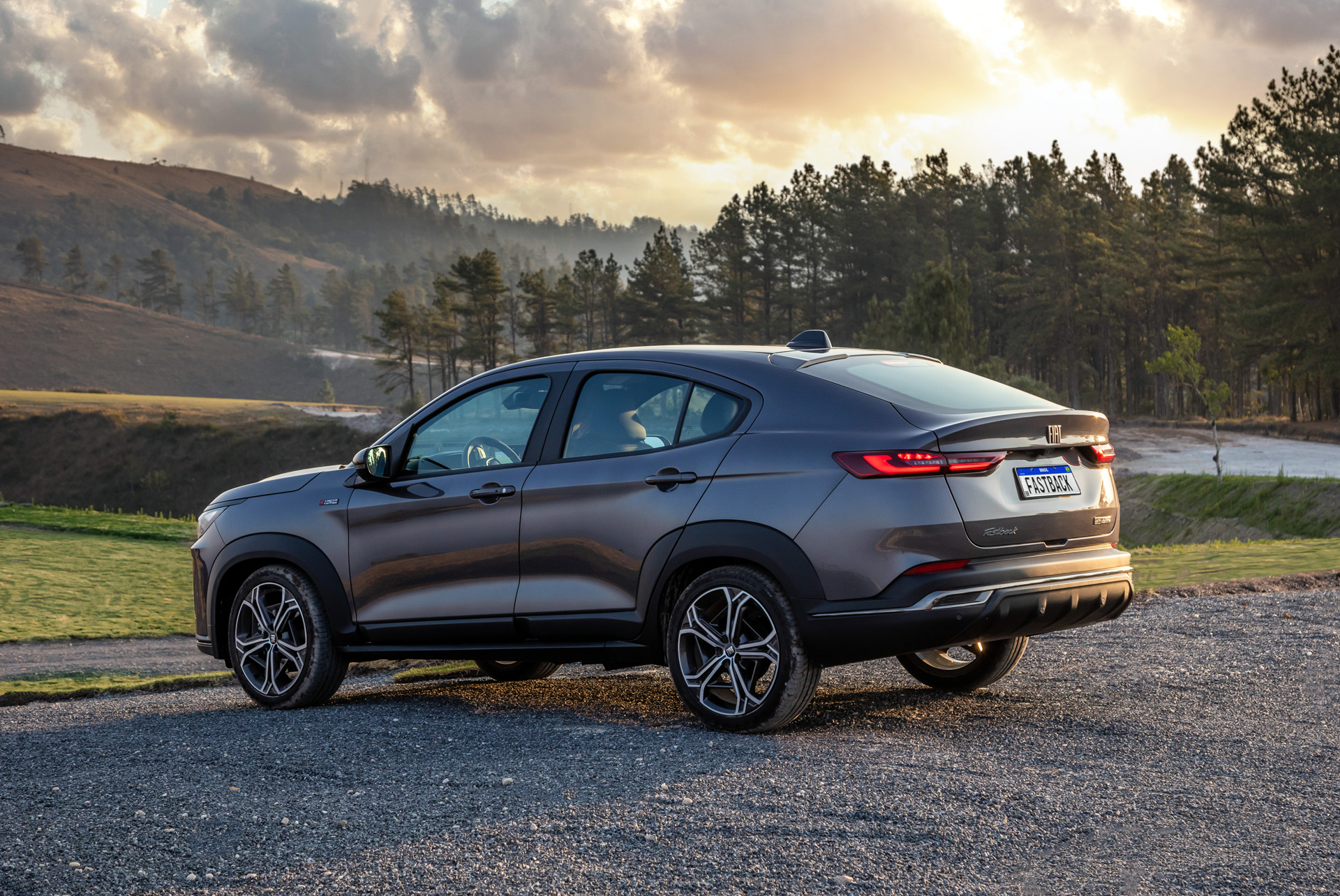 Fiat Fastback tem reajuste e parte de R$ 131.490