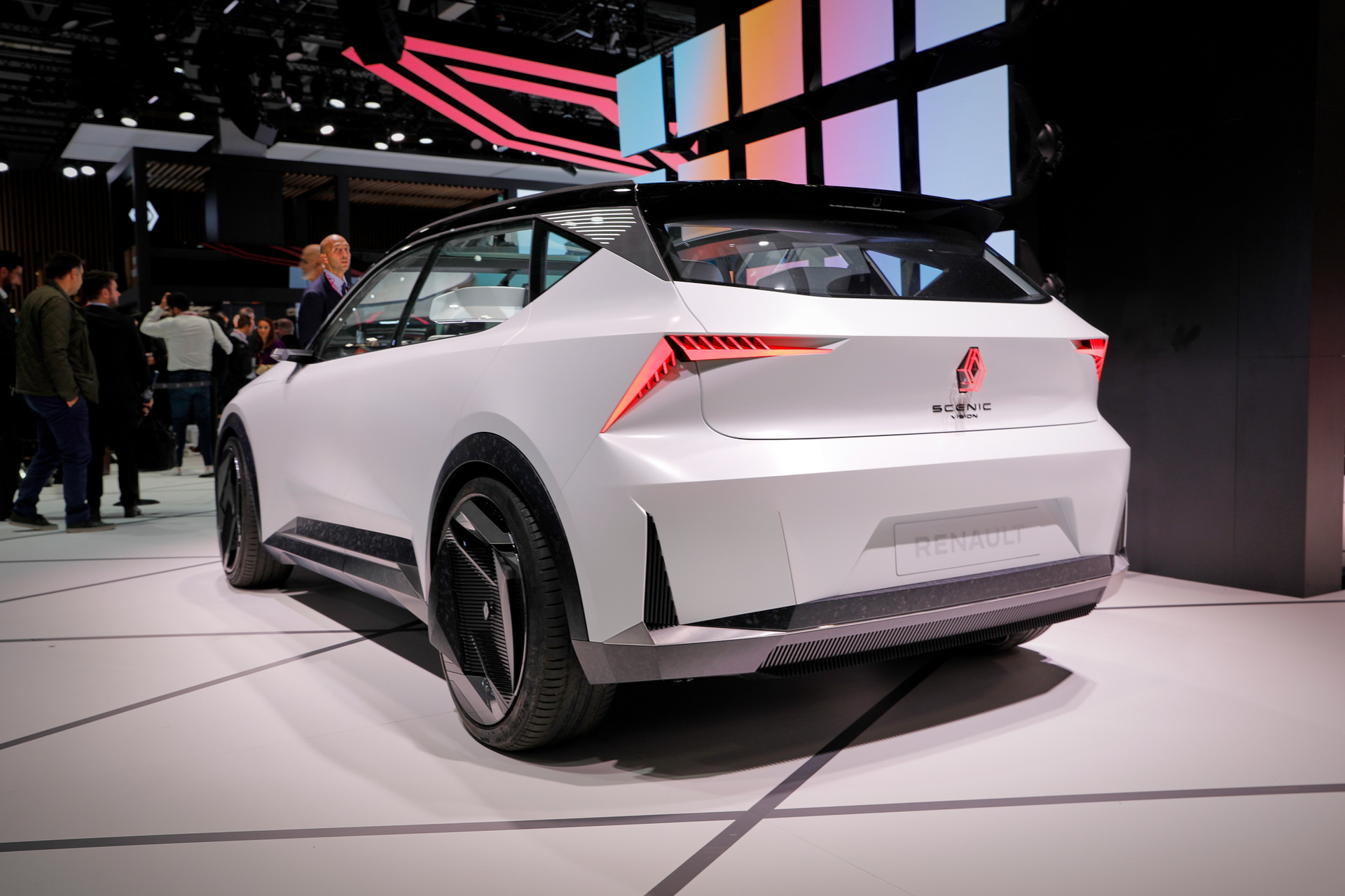 Renault Scenic Vision: conceito 100% elétrico surge em Paris