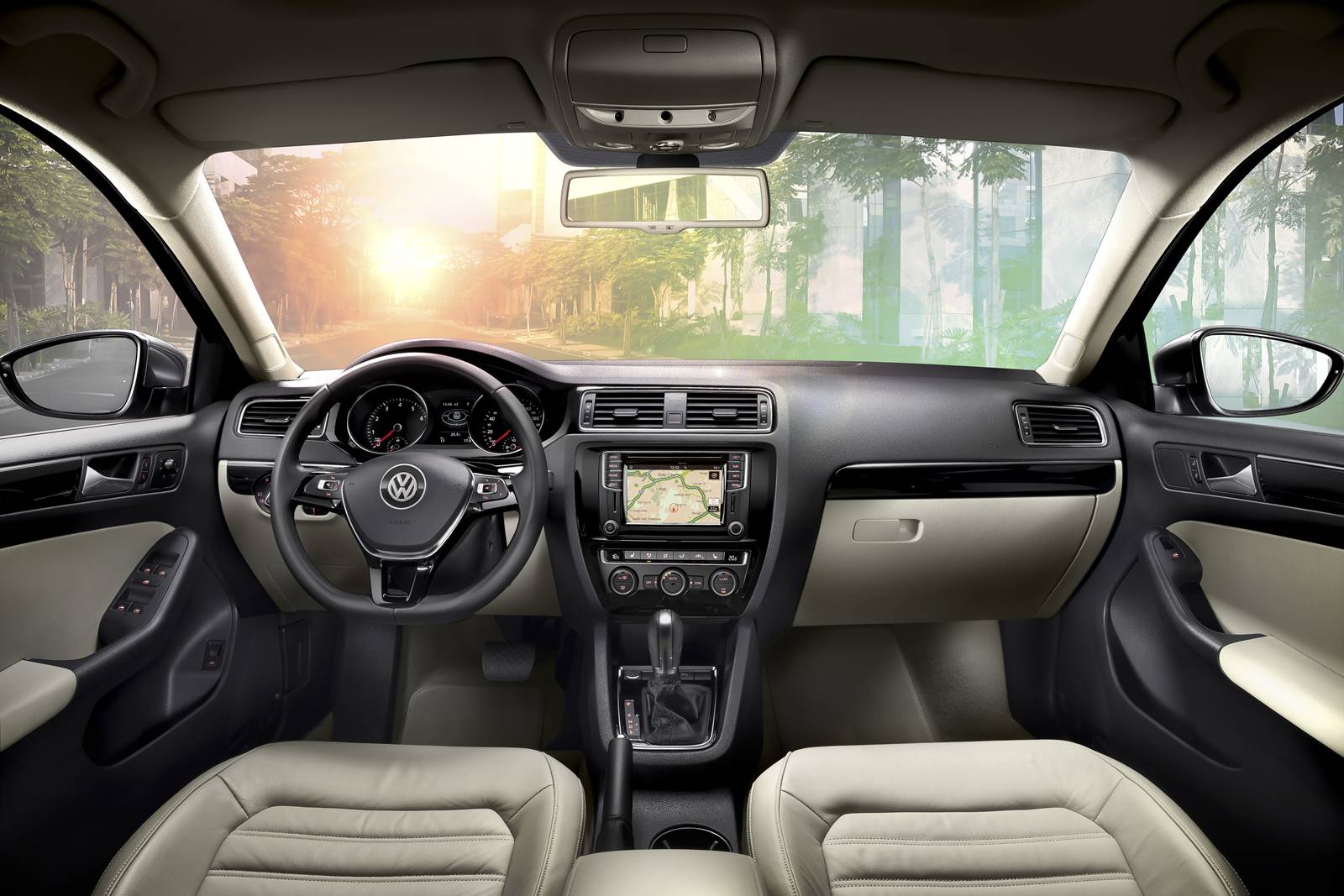 Jetta de 6ª geração ou um sedã zero: o que comprar?