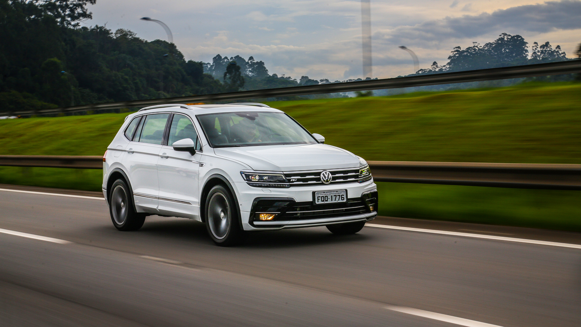 #Fast ou #Fake: Tiguan R-Line mais rápido que Golf